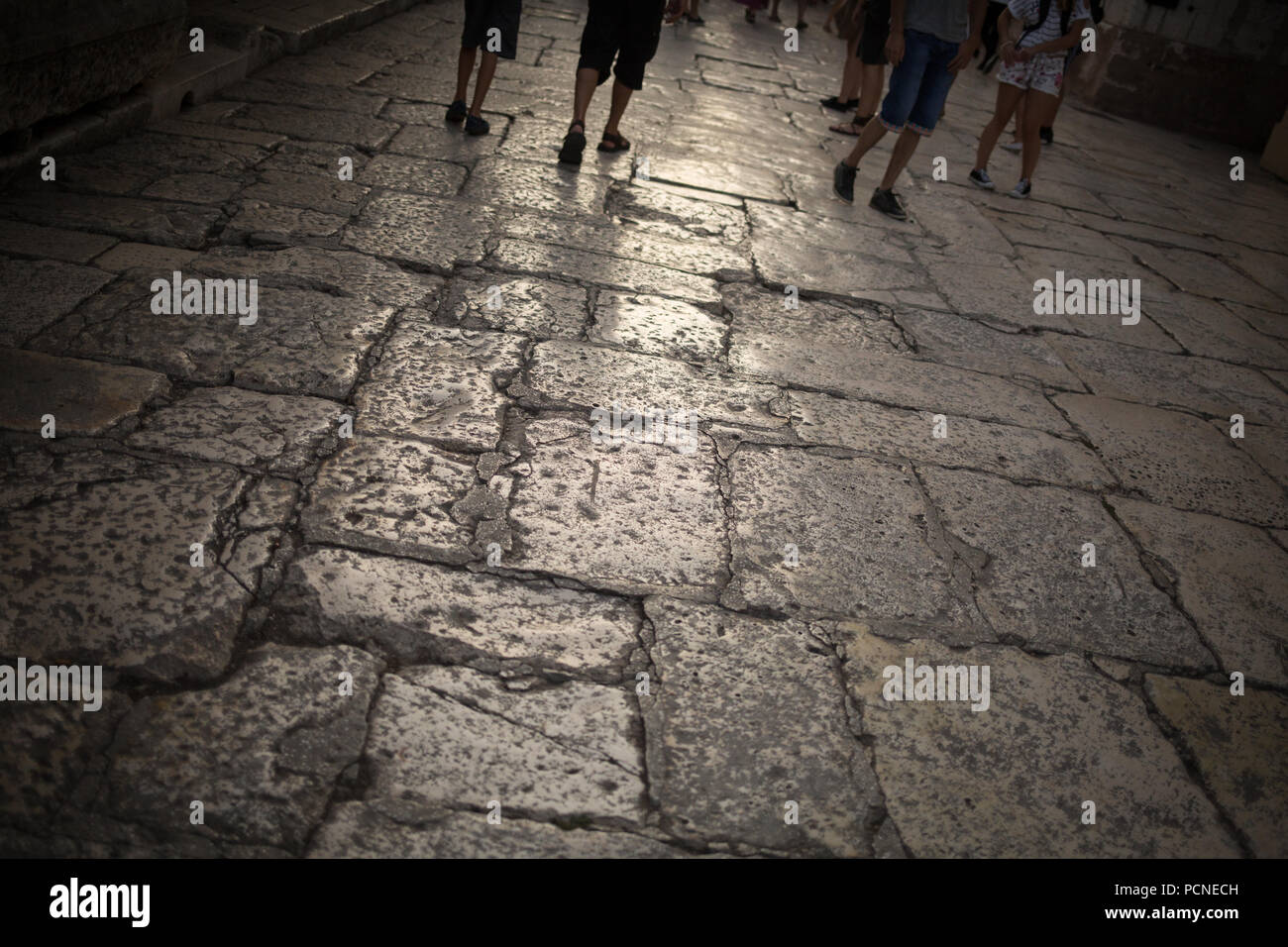 Split in the road hi-res stock photography and images - Alamy