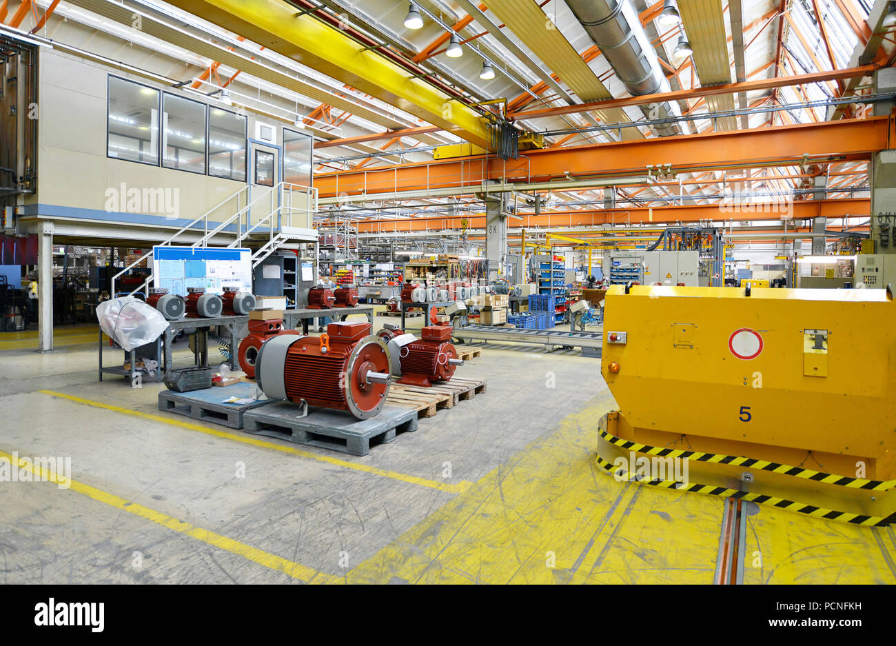 Mechanical engineering assembly hi-res stock photography and images - Alamy