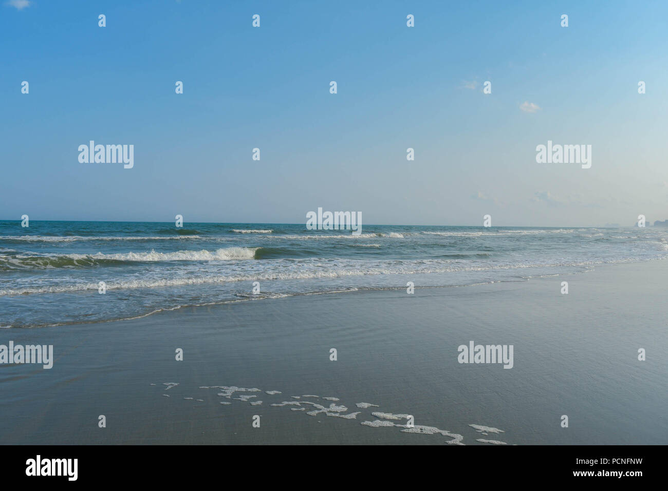 Hazy sunshine hi-res stock photography and images - Alamy