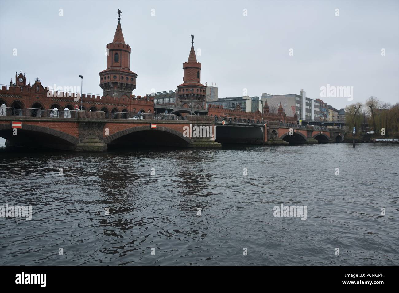Side view of train bridge hi-res stock photography and images - Alamy