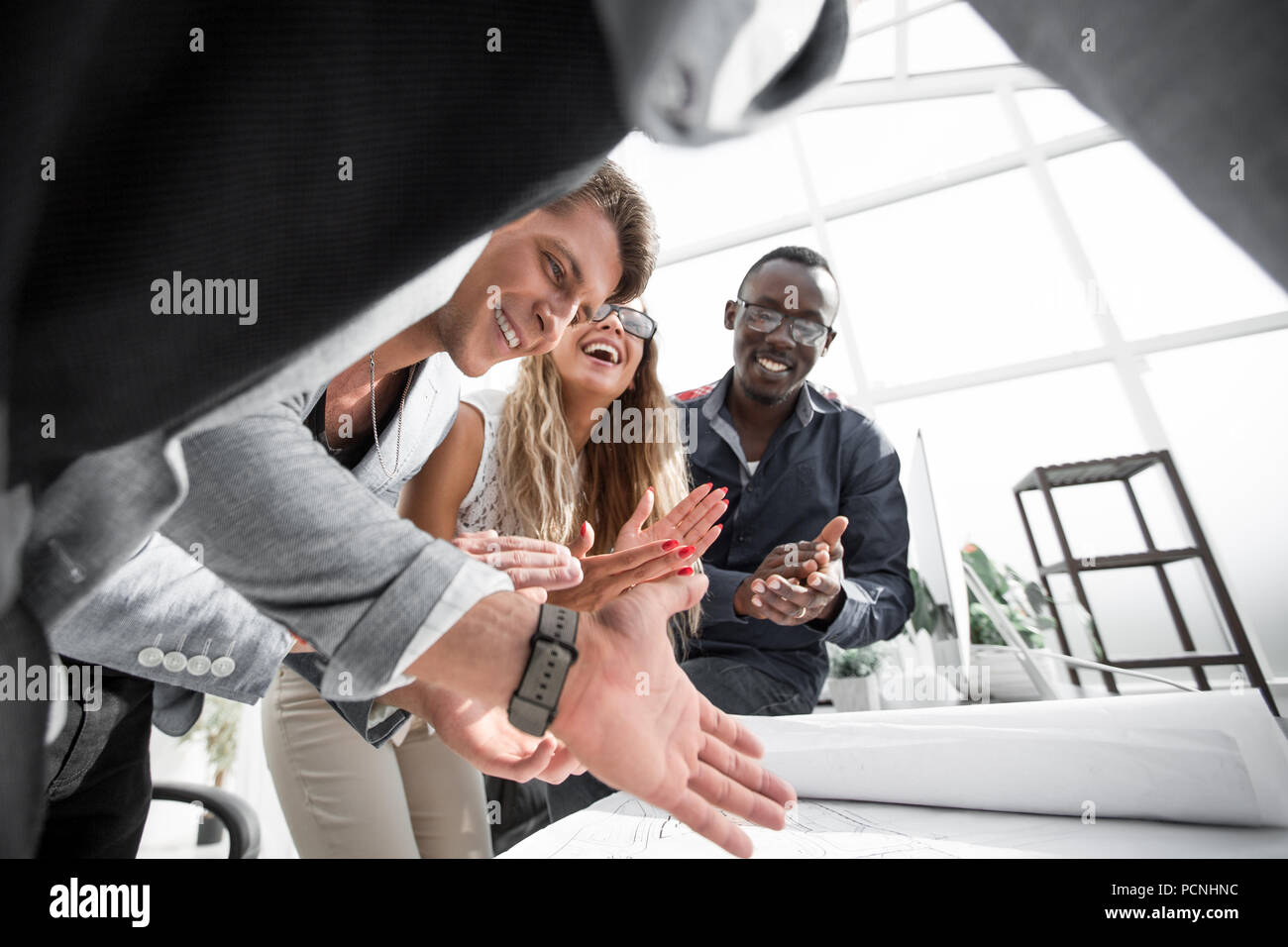 High five sketch hi-res stock photography and images - Alamy