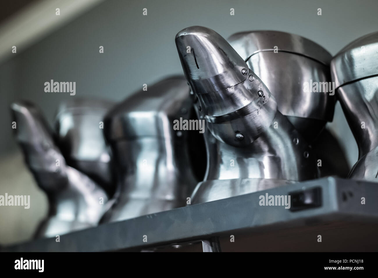 Armour suit hi-res stock photography and images - Alamy