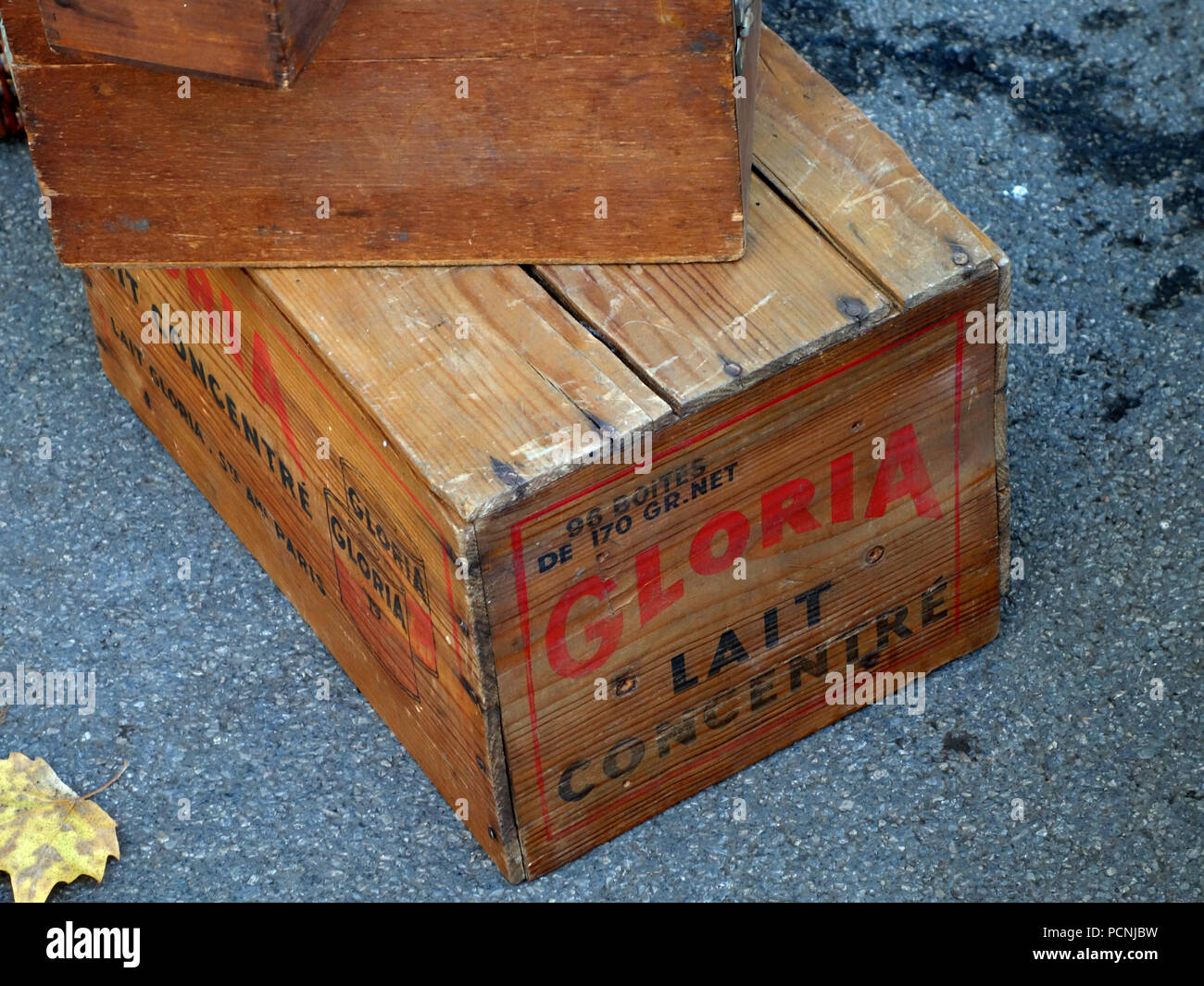 Beziers market day hi-res stock photography and images - Alamy