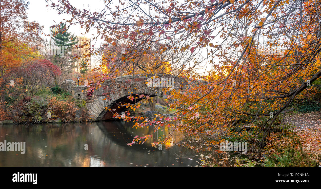 Gapstow Bridge is one of the icons of Central Park, Manhattan in New ...