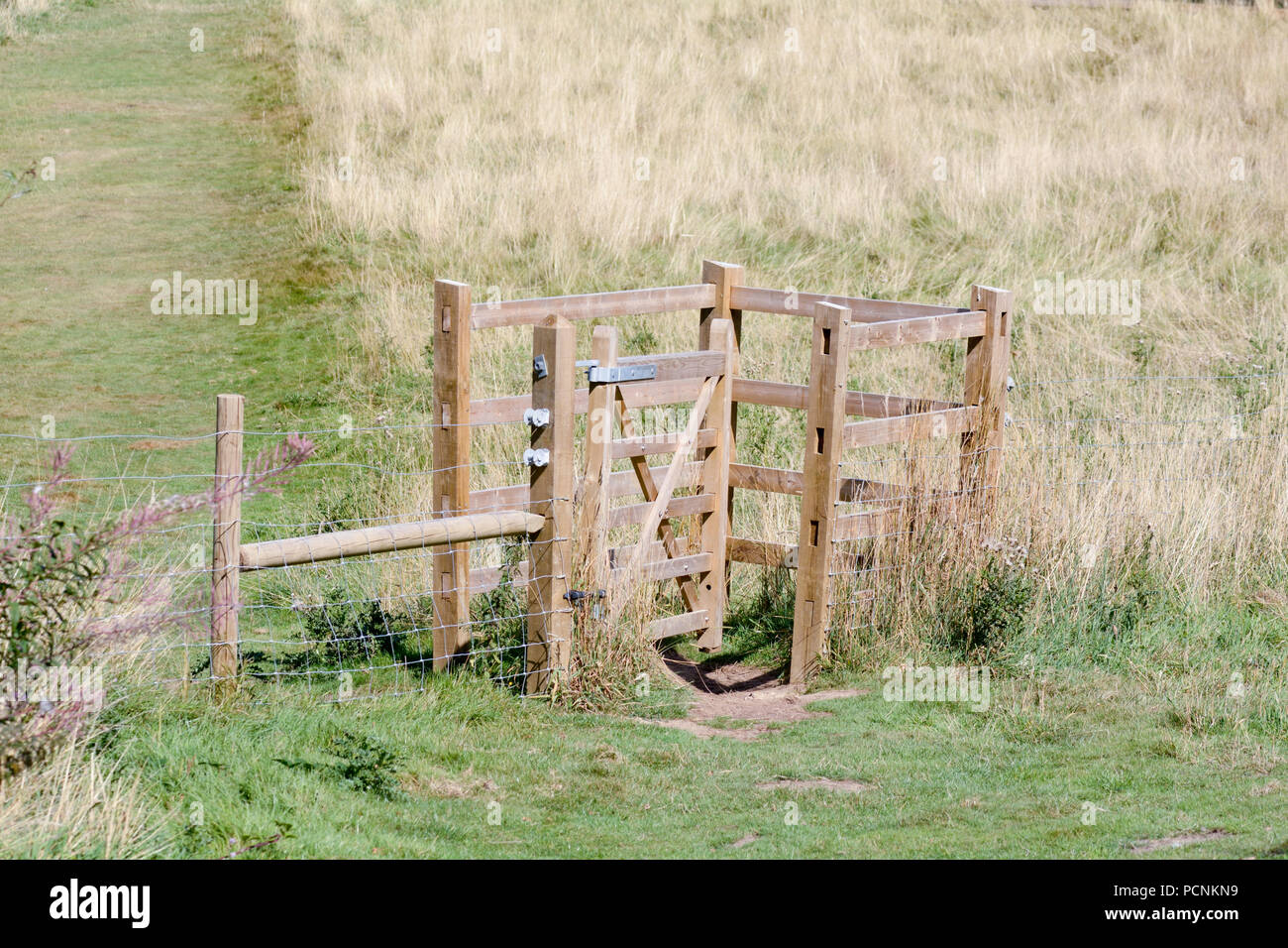Wooden swing gate in British countryside Stock Photo - Alamy