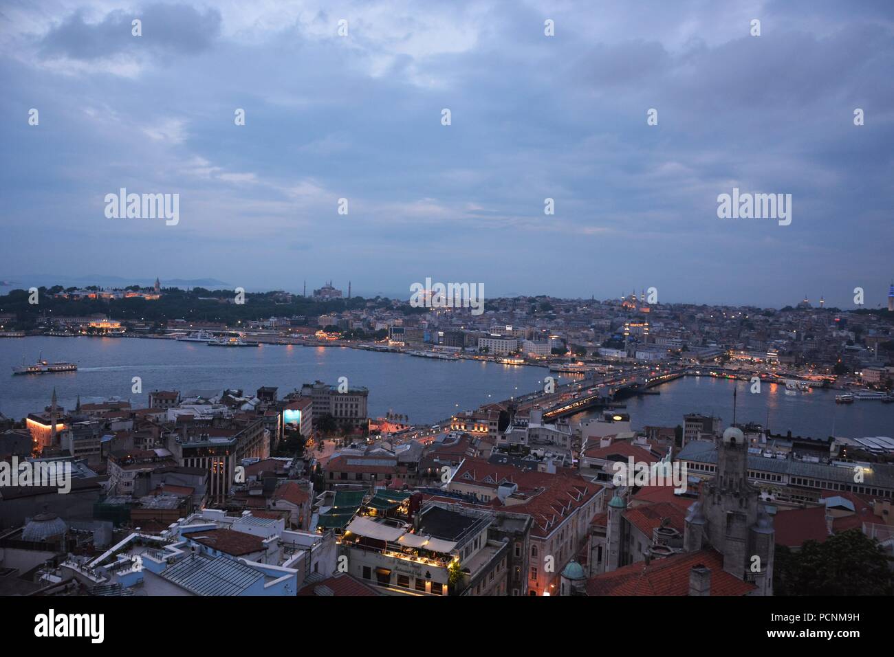 Cityscape golden horn hi-res stock photography and images - Alamy