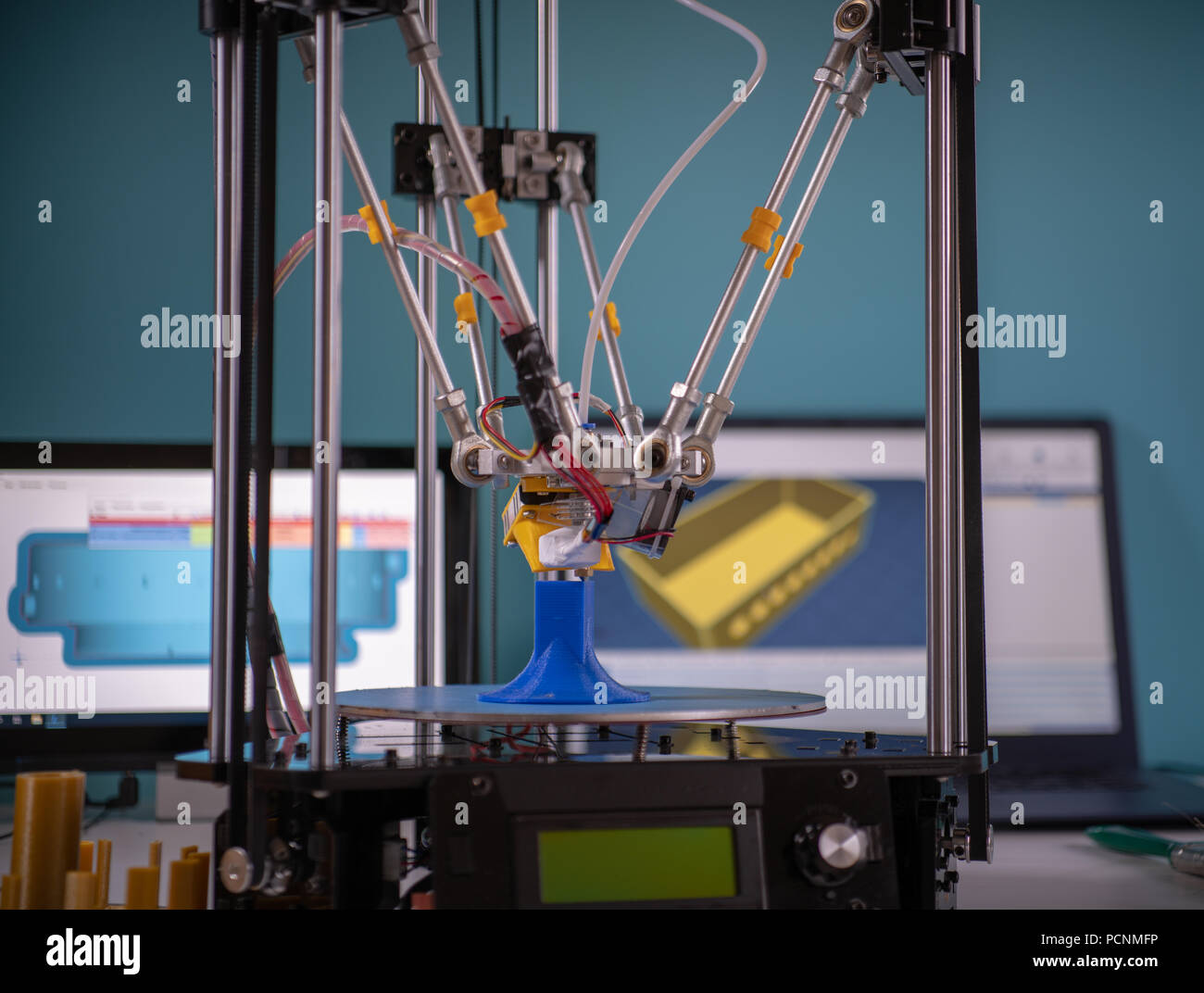 Delta printer hi-res stock photography and images - Alamy