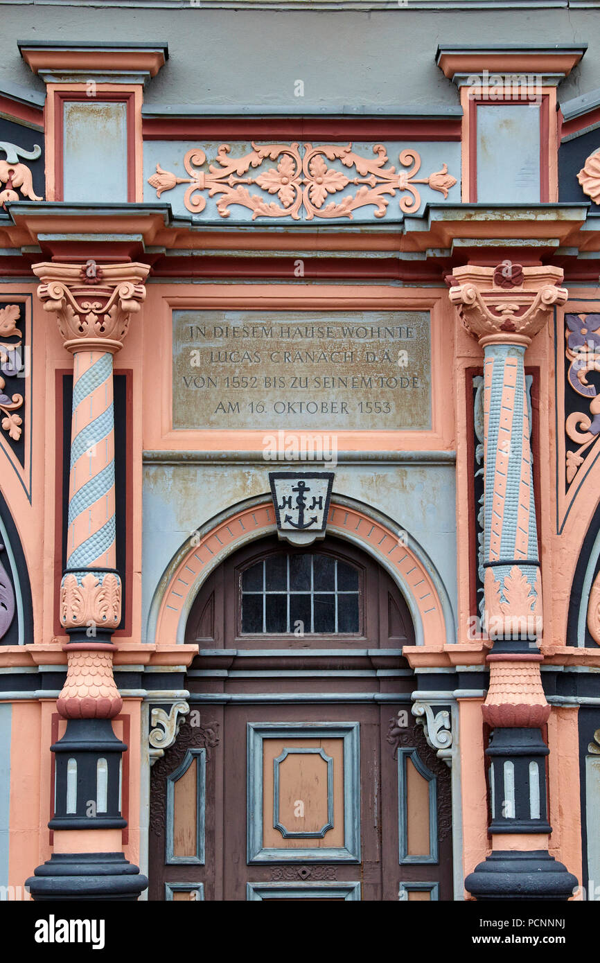 Entry fassade hi-res stock photography and images - Alamy