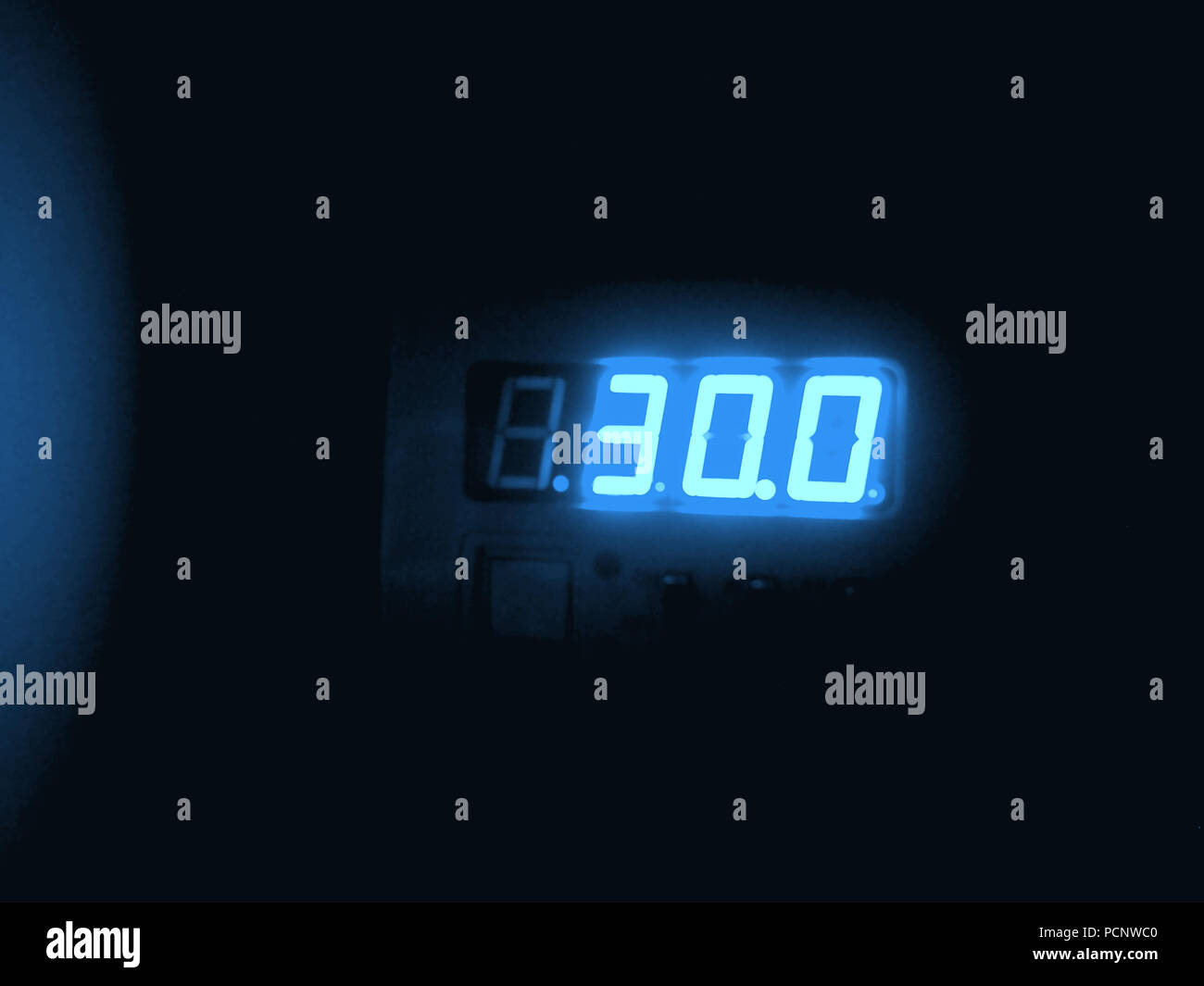 Cold temperature 30 F degrees freezing chilly weather Stock Photo - Alamy