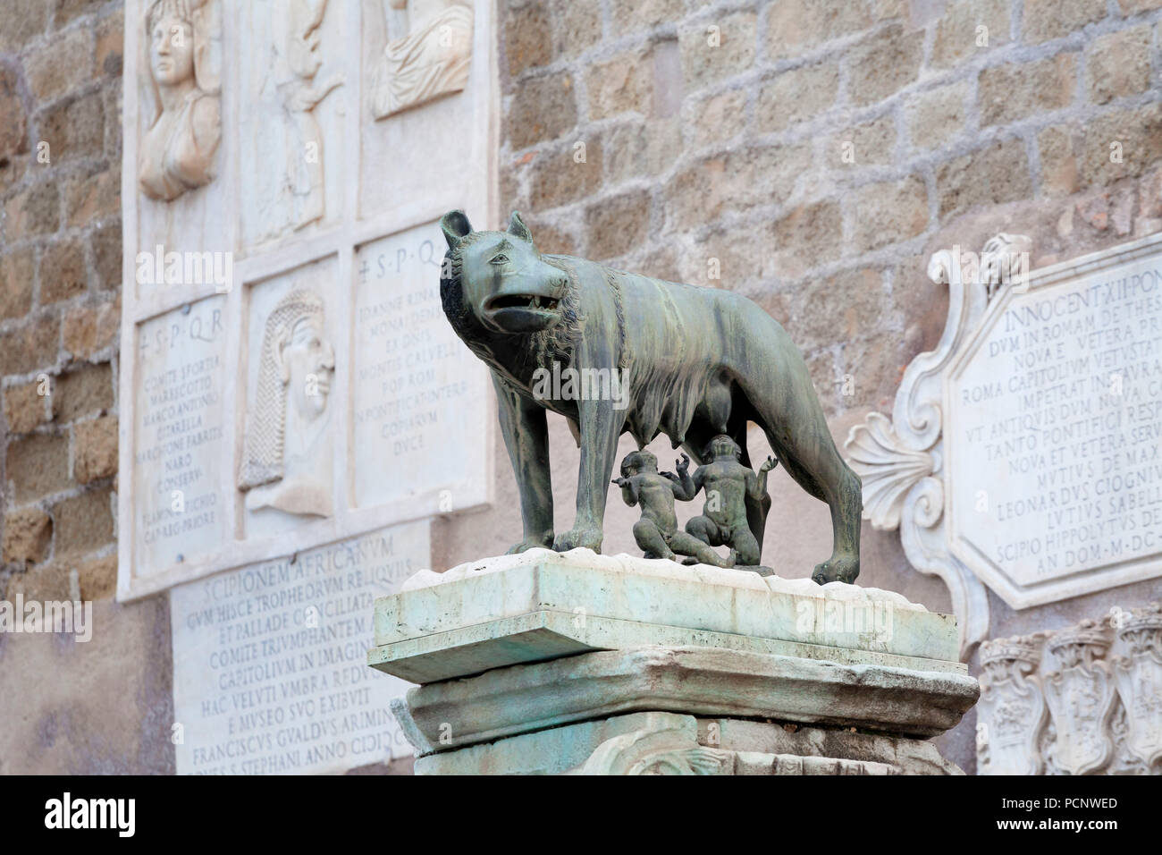 Bronze figure Capitoline Wolf with Romulus and Remus,Capitol Square ...