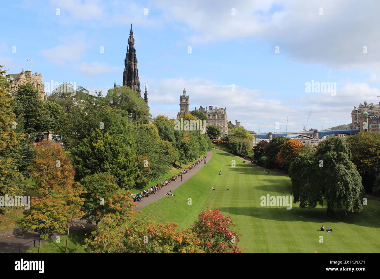 Queen street garden edinburgh hi-res stock photography and images - Alamy