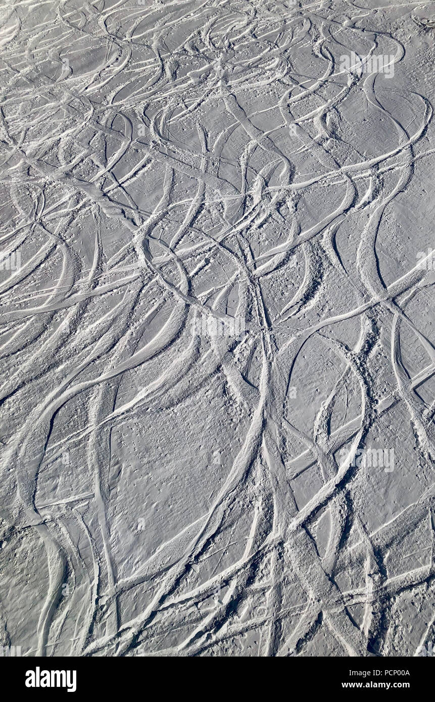 Runway tracks hi-res stock photography and images - Alamy