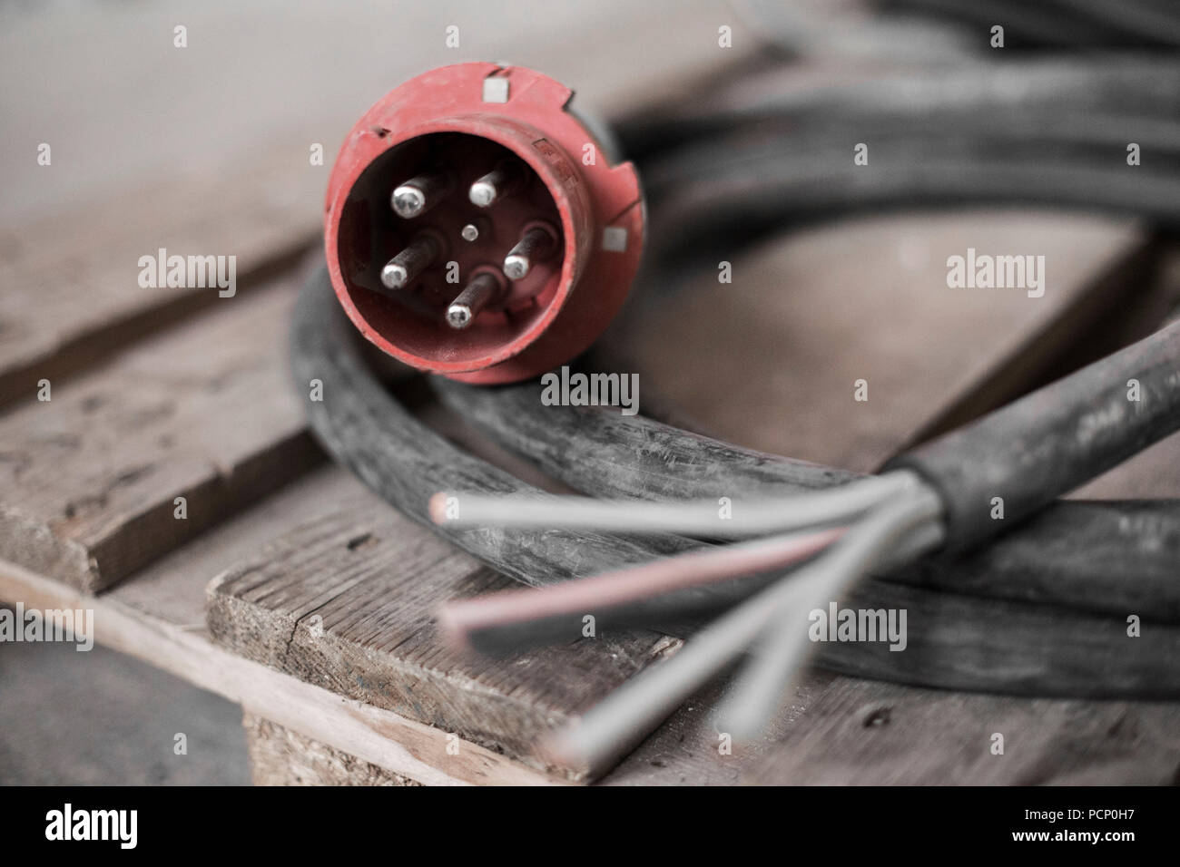 Garage power supply hi-res stock photography and images - Alamy