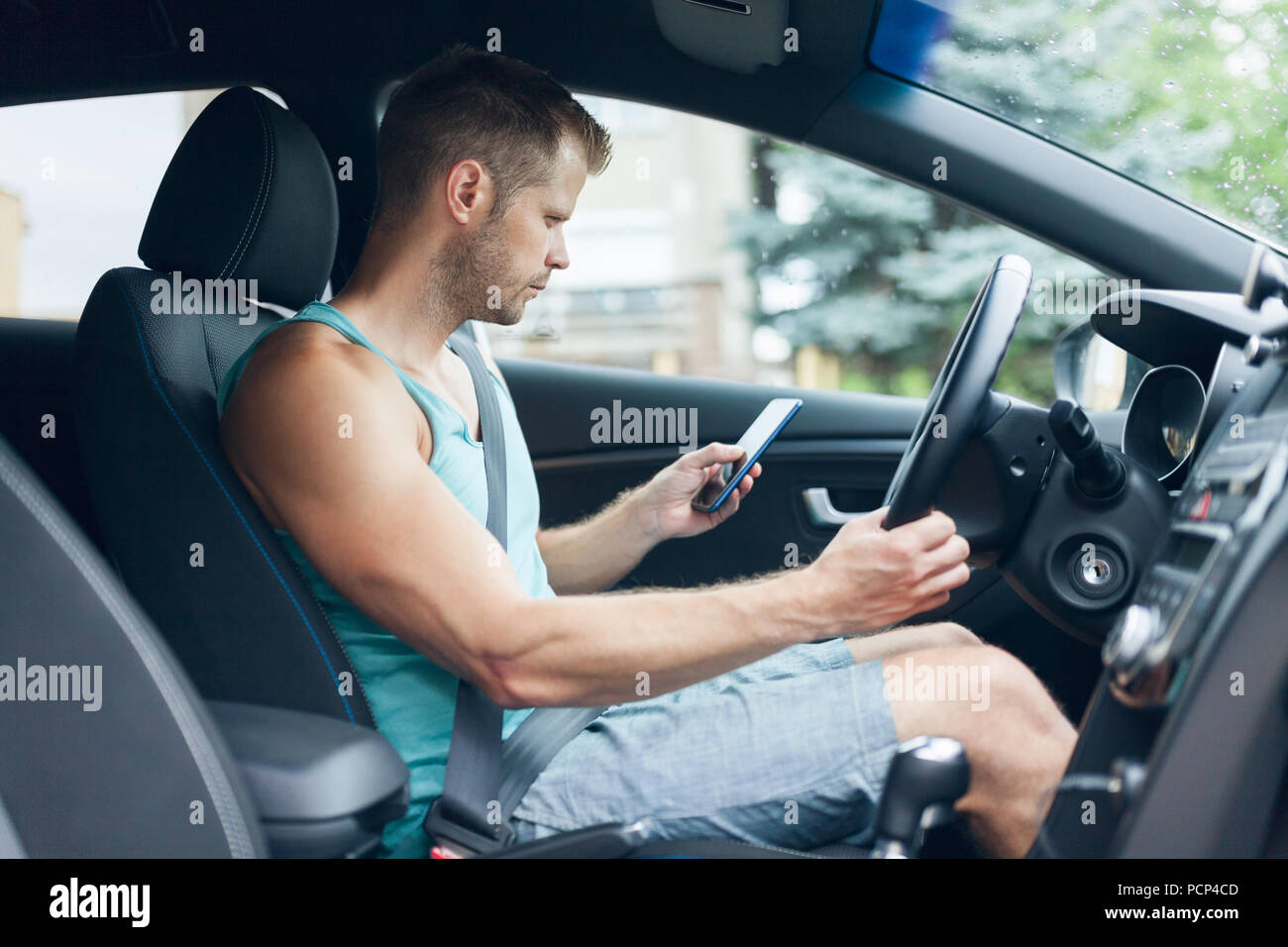 Unsafe driver hi-res stock photography and images - Alamy