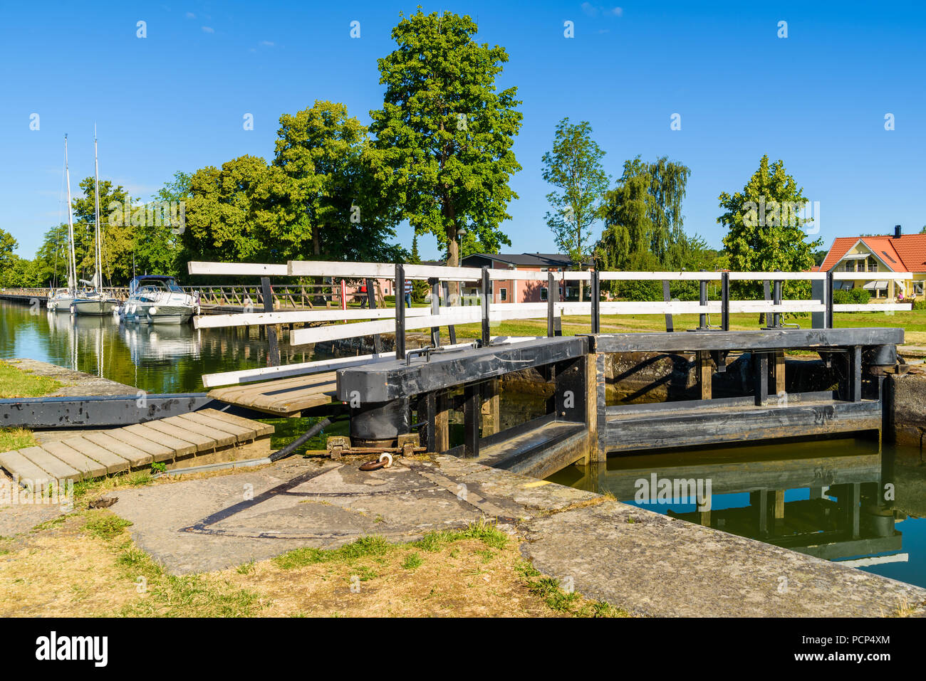 Background location hi-res stock photography and images - Alamy