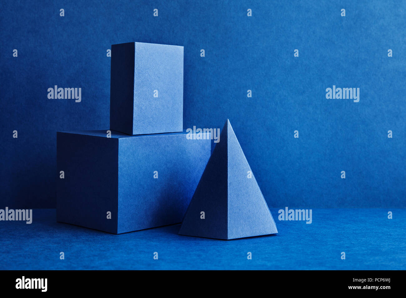 Pyramid prism hi-res stock photography and images - Alamy