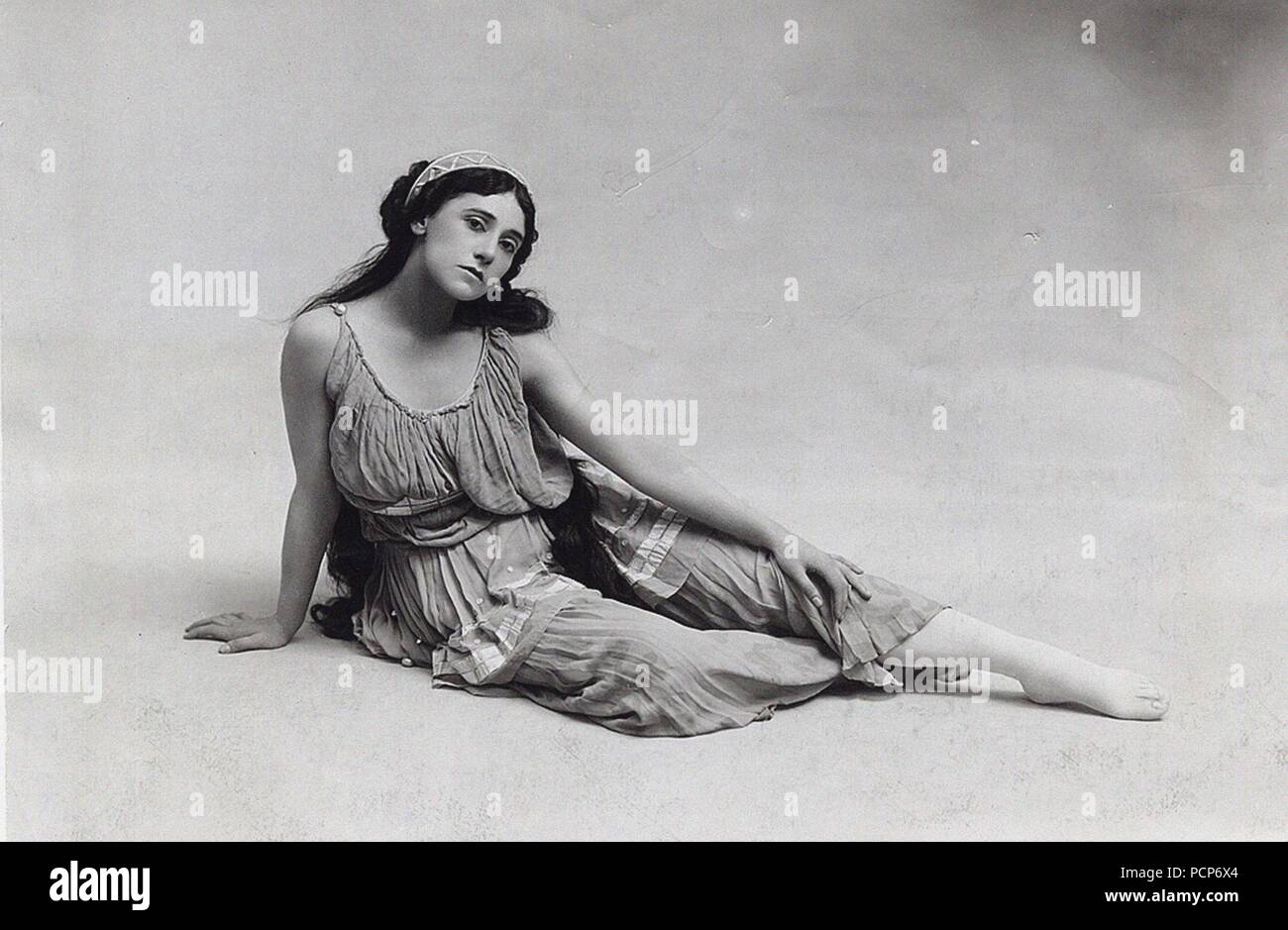 Tamara karsavina hi-res stock photography and images - Alamy