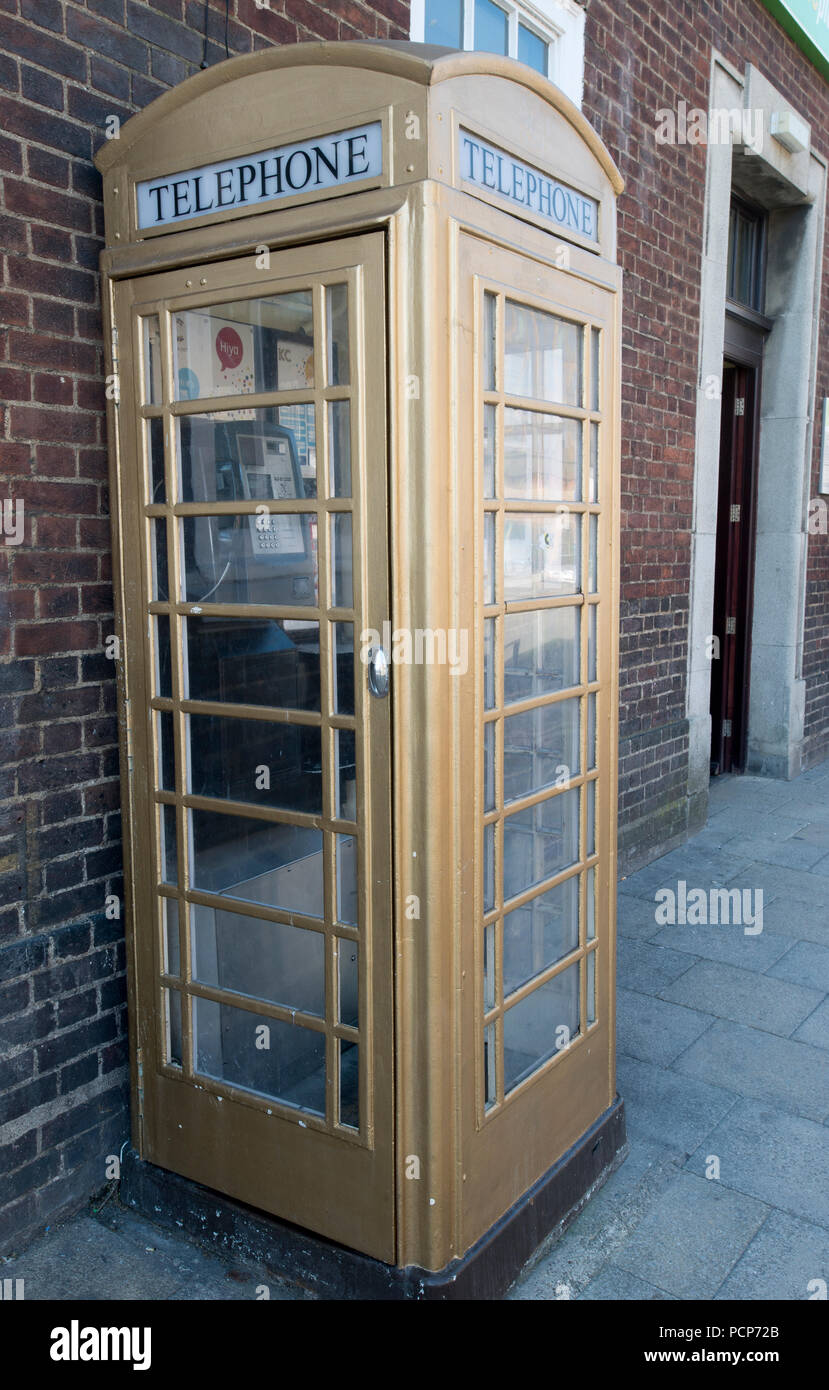 Hull telephone box hi-res stock photography and images - Alamy