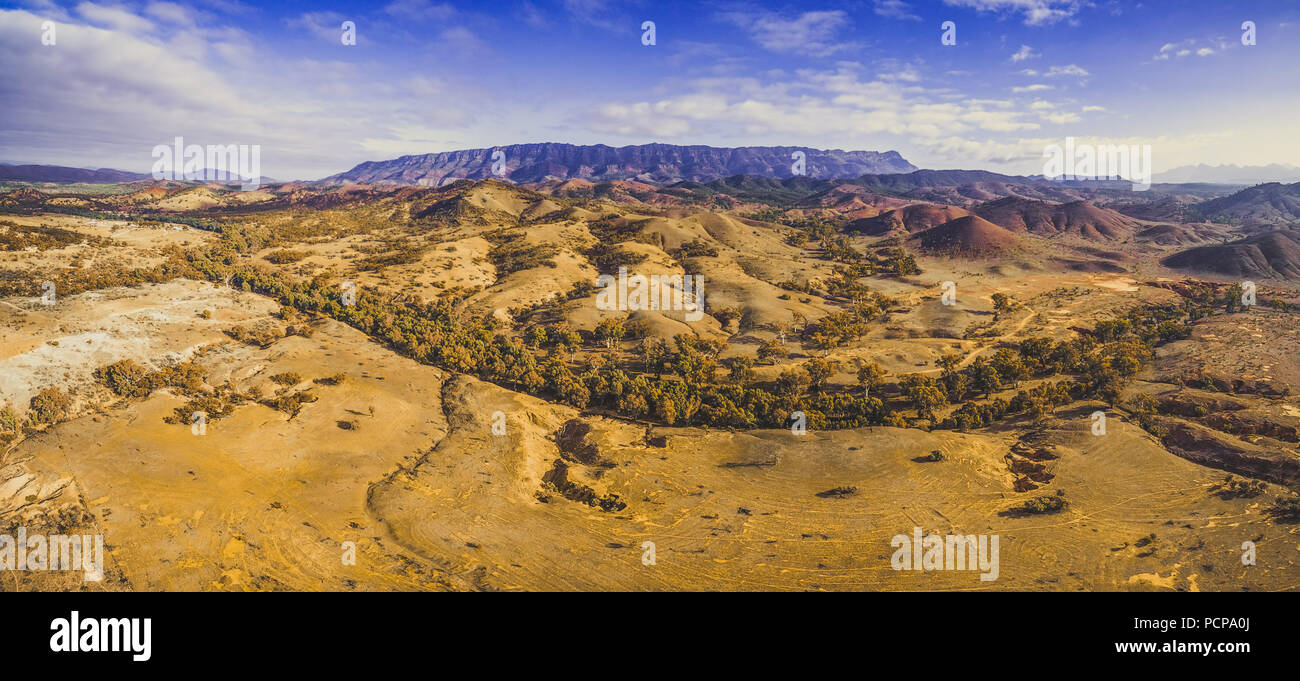 Outback scenery flinders ranges hi-res stock photography and images - Alamy