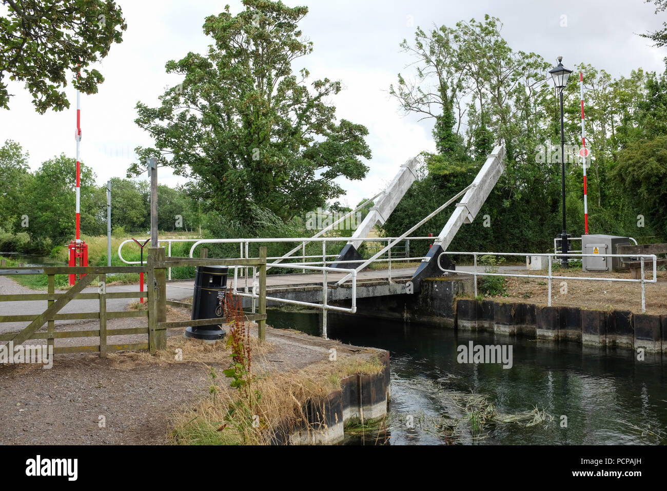 Basingstoke Canal Odiham High Resolution Stock Photography and Images ...