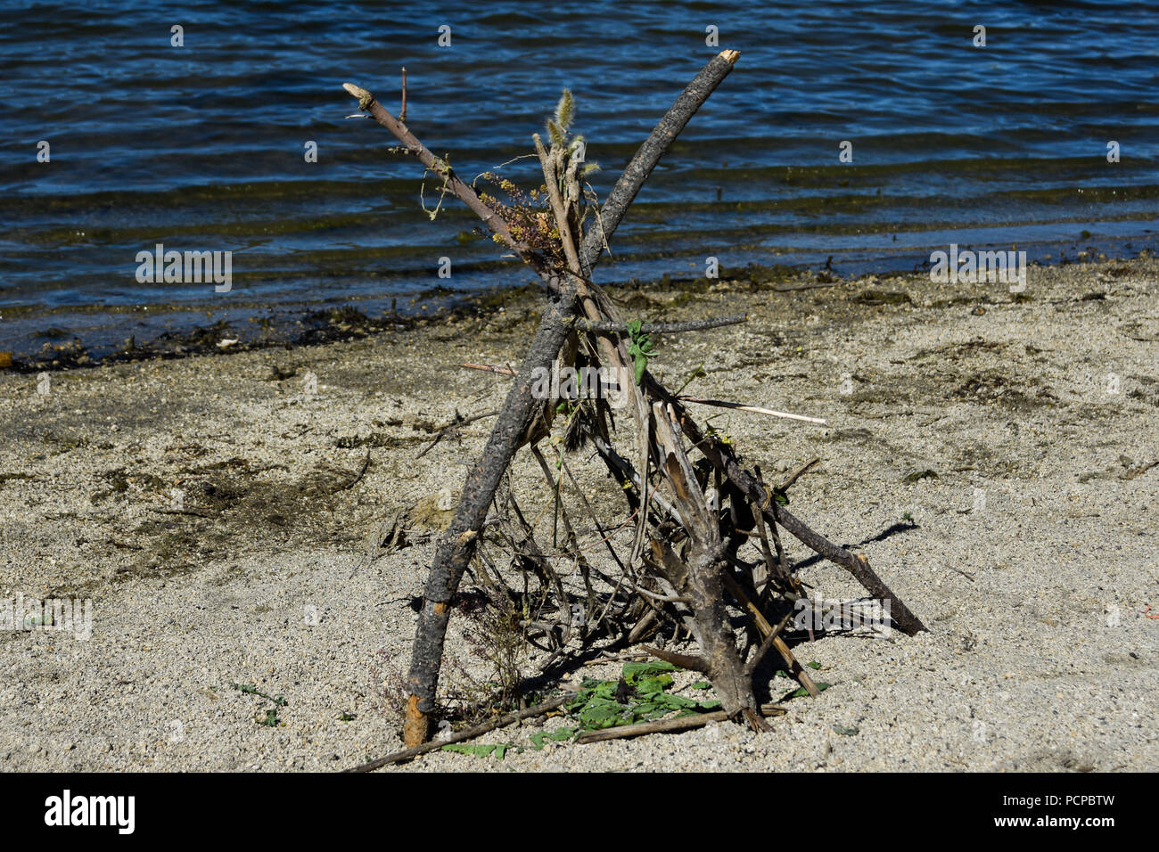 Teepee fire hi-res stock photography and images - Alamy
