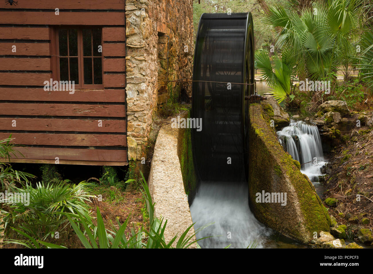 Juniper Springs CCC Millhouse waterwheel, Ocala National Forest ...