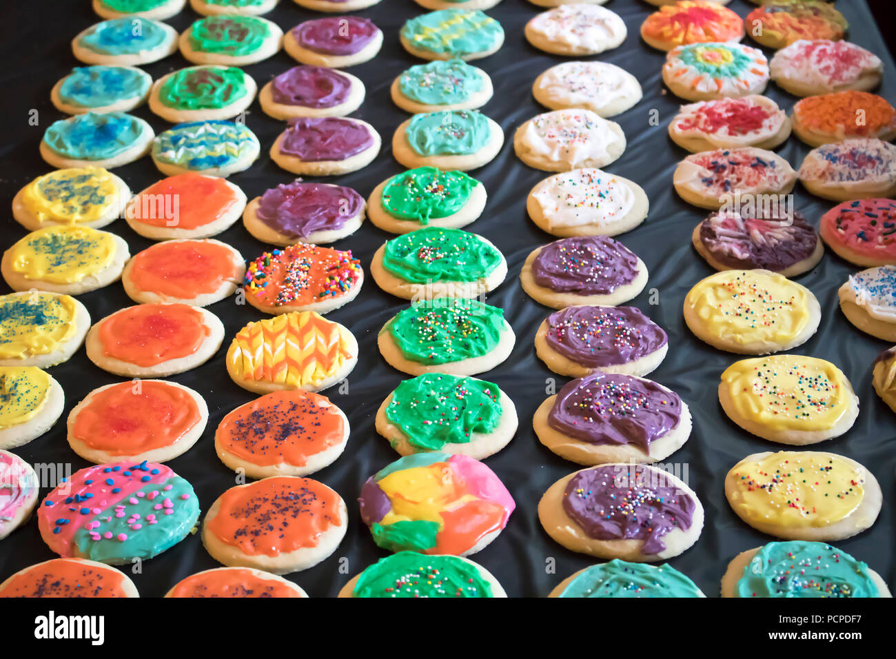 Decorated home for holidays hi-res stock photography and images - Alamy