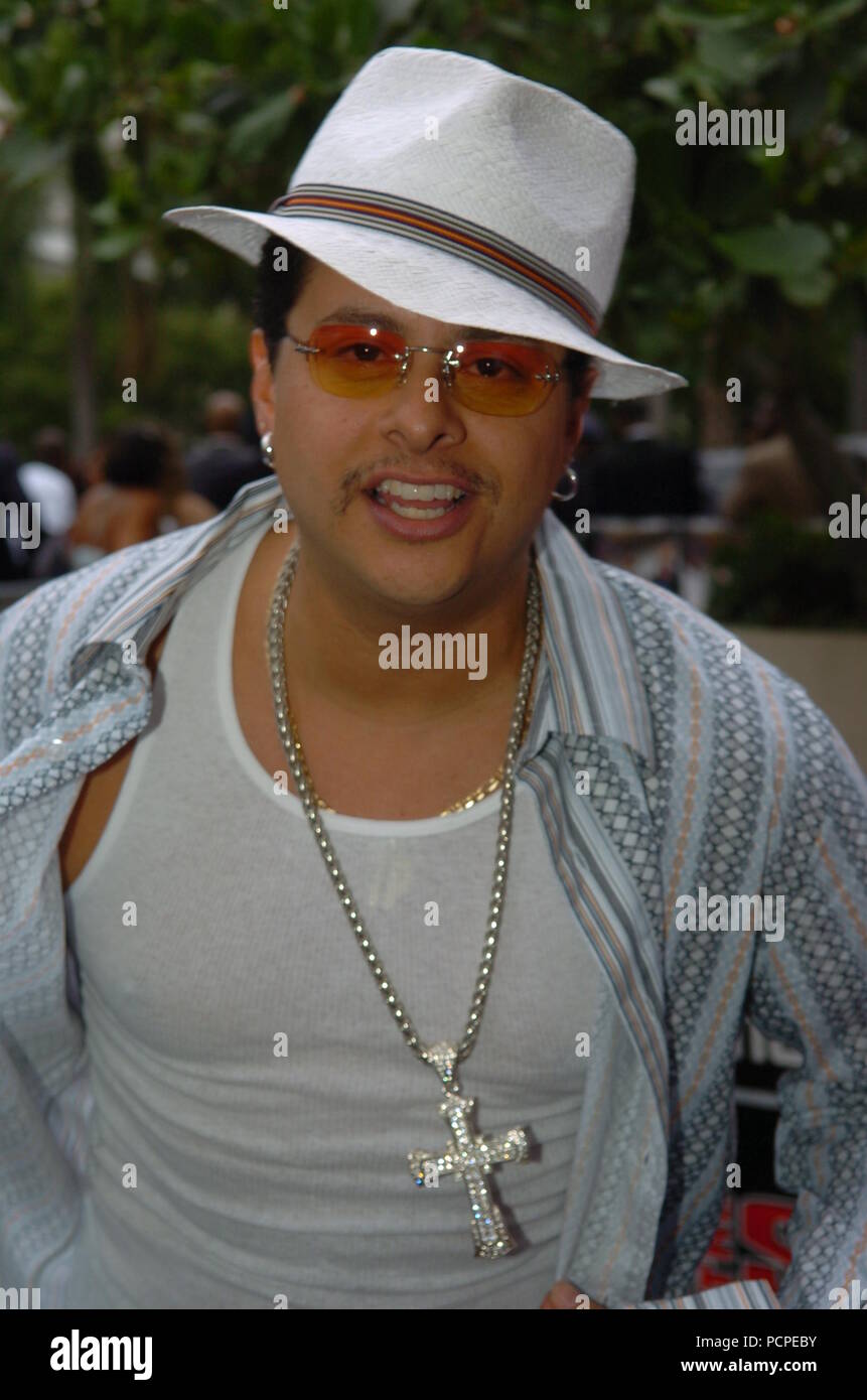 MIAMI - OCTOBER 10: Tito Puente Jr arrives at the 2004 Source Hip-Hop ...