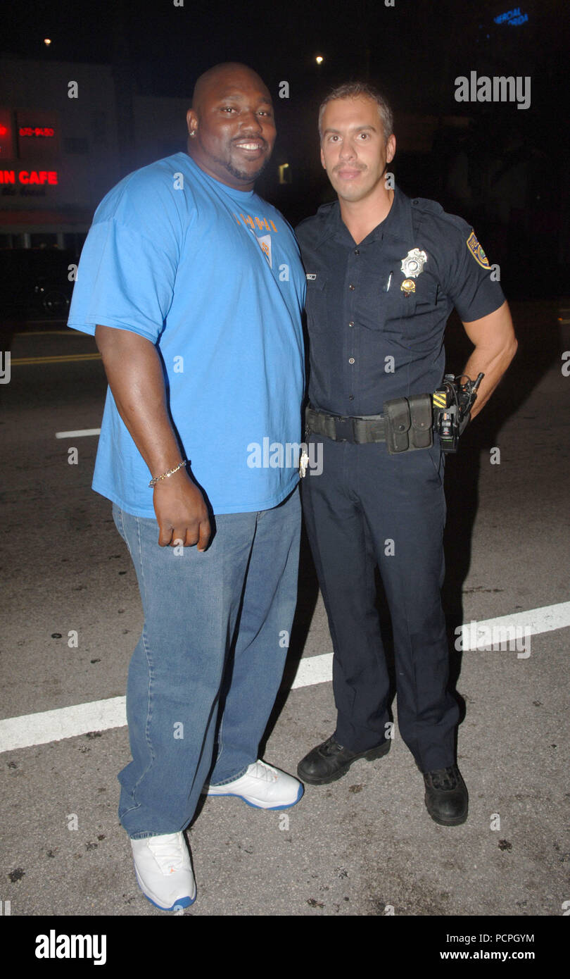 MIAMI, FL - JUNE 14: (EXCLUSIVE COVERAGE) Dancing With The Stars runner ...