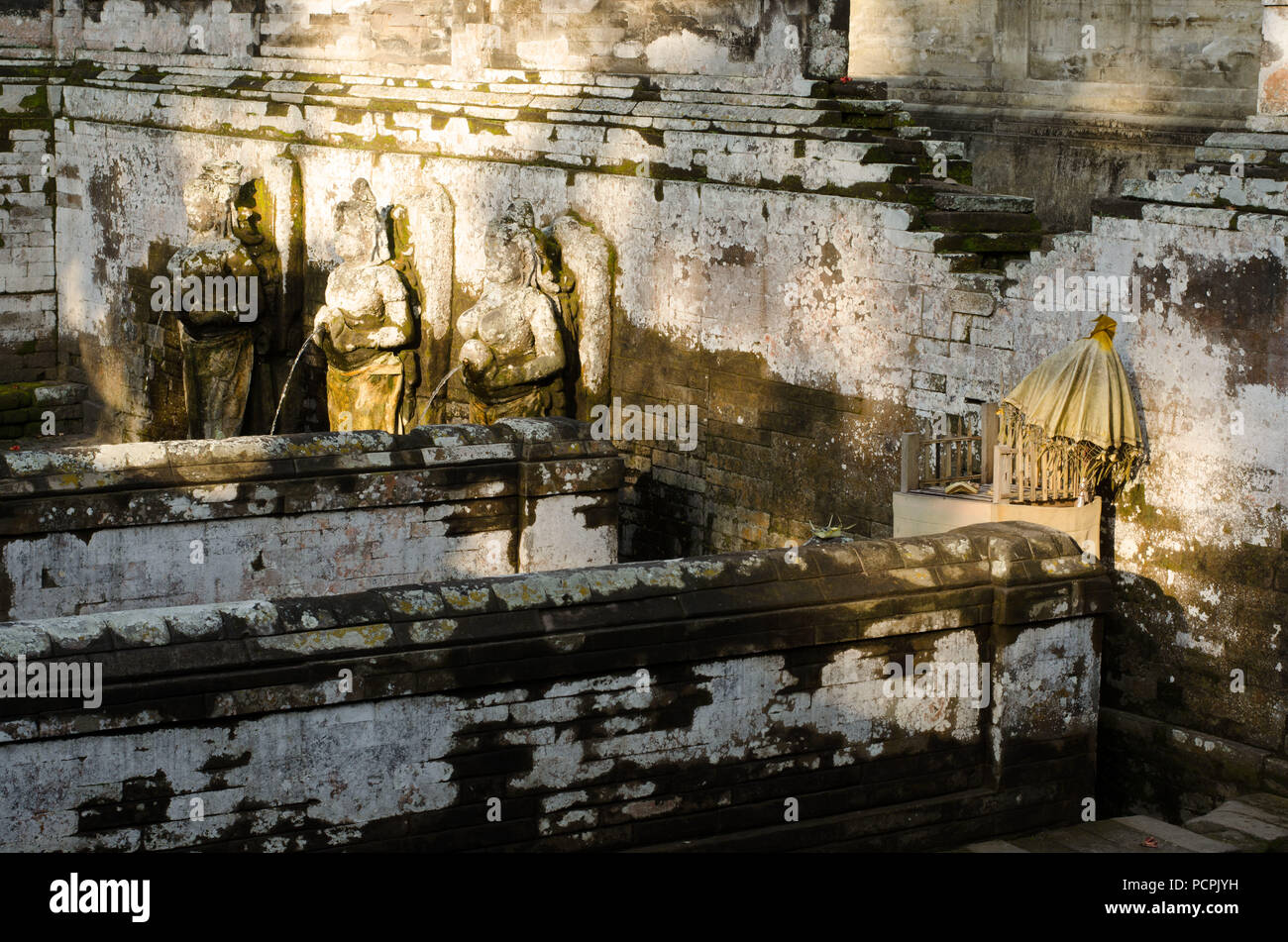 Hinduism figures in bali hi-res stock photography and images - Alamy