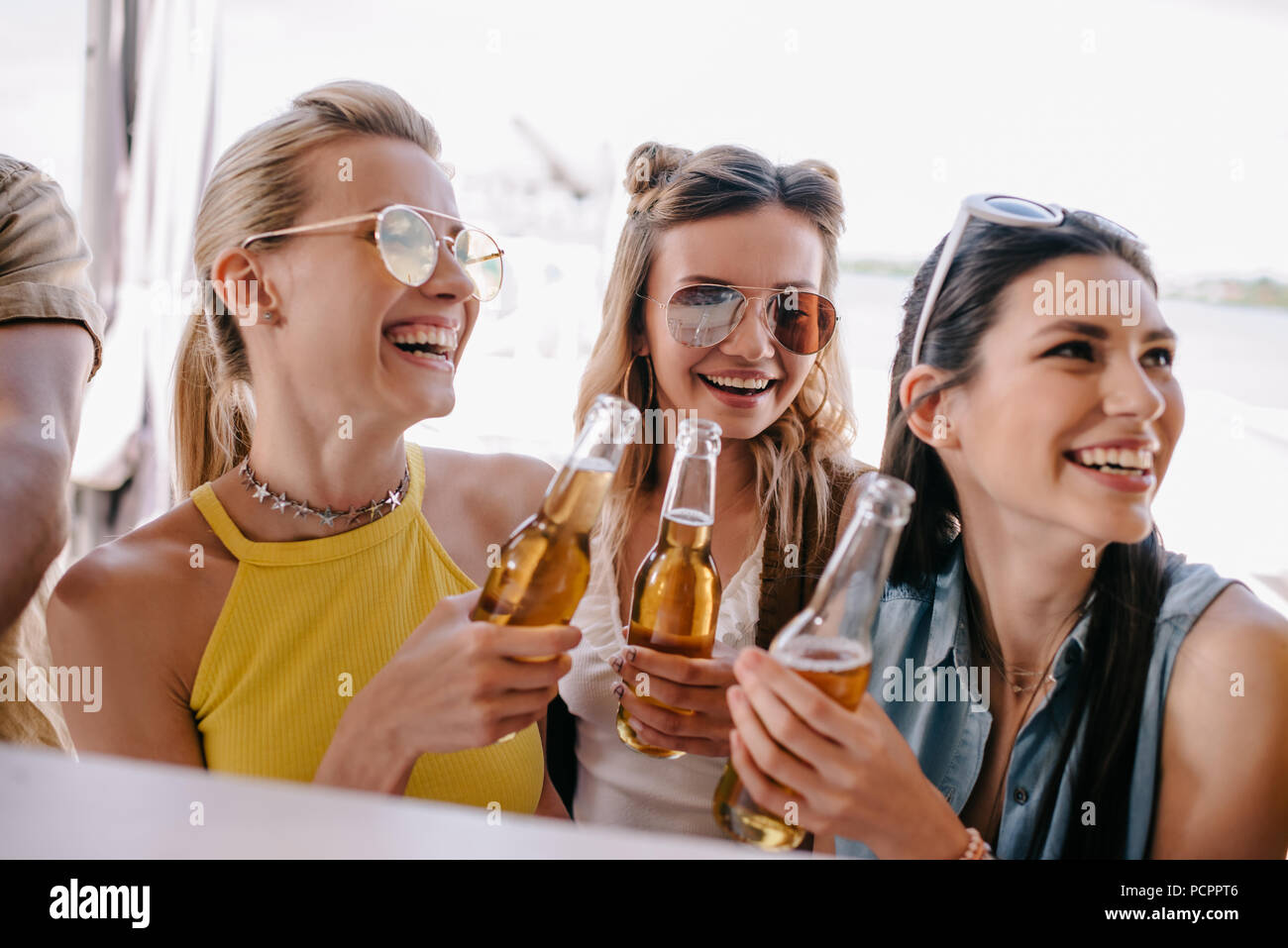 Women drinking beer hi-res stock photography and images - Alamy