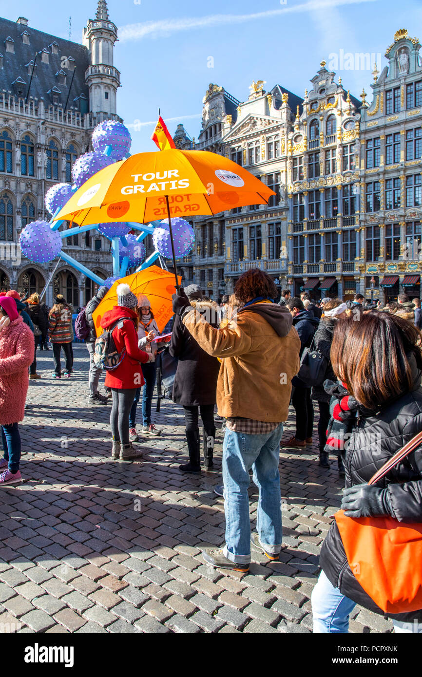 Umbrella tour guide hi-res stock photography and images - Alamy