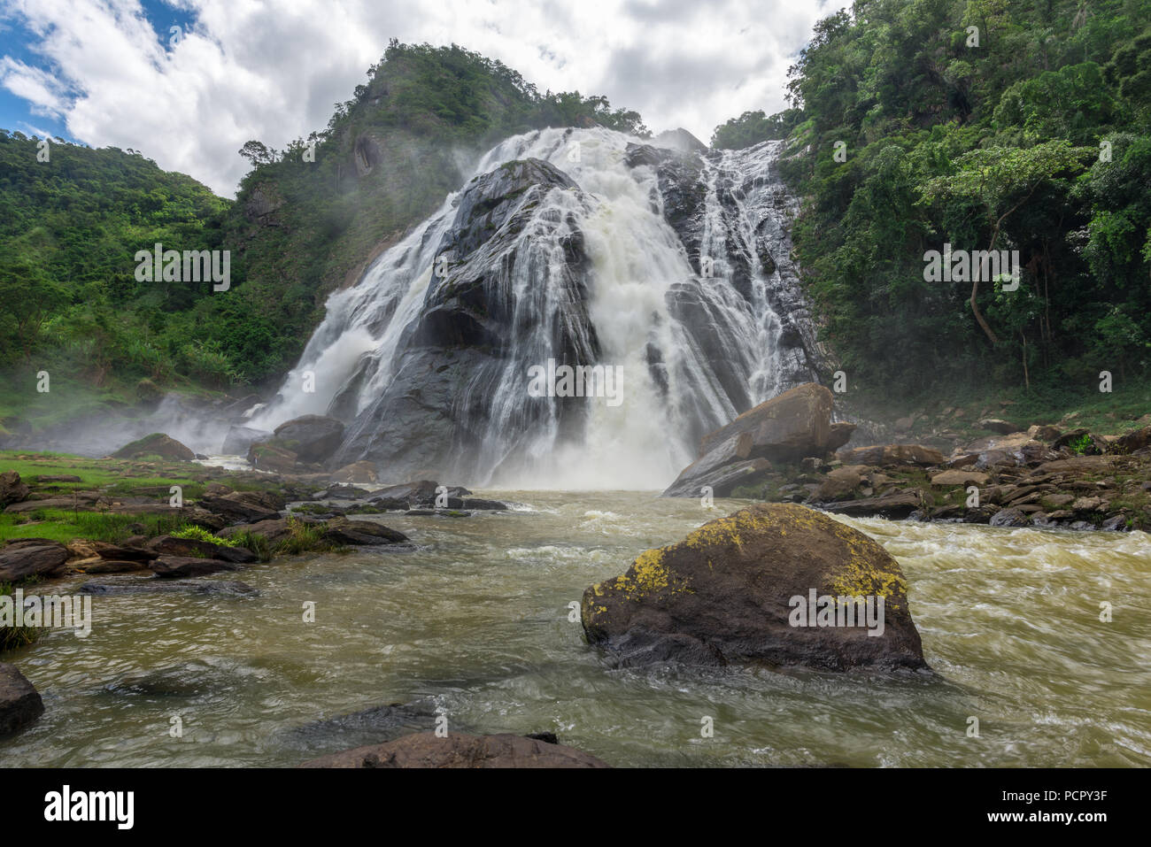 Fumaca Waterfall High Resolution Stock Photography and Images - Alamy