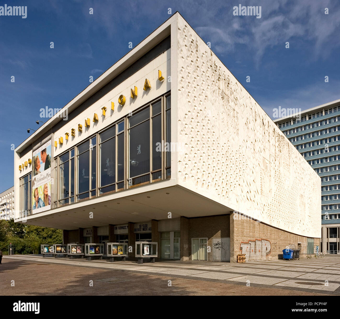 Kaiser kinos hi-res stock photography and images - Alamy