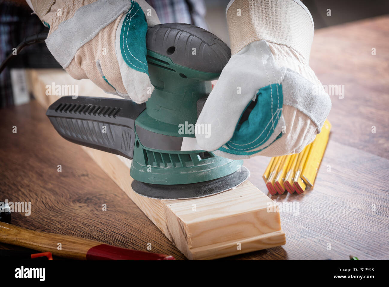 Orbital workshop hi-res stock photography and images - Alamy