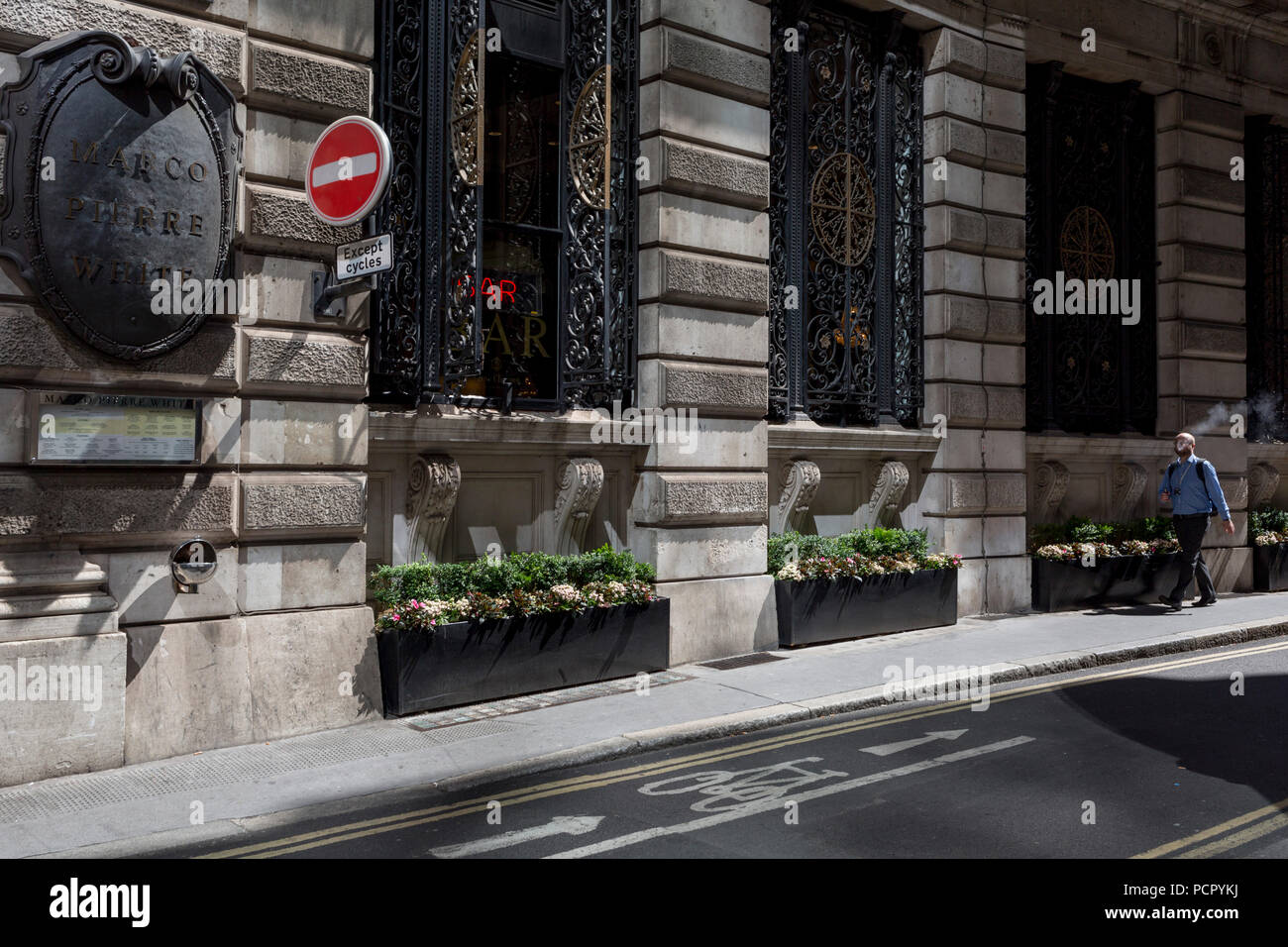Finch lane ec3 hi-res stock photography and images - Alamy
