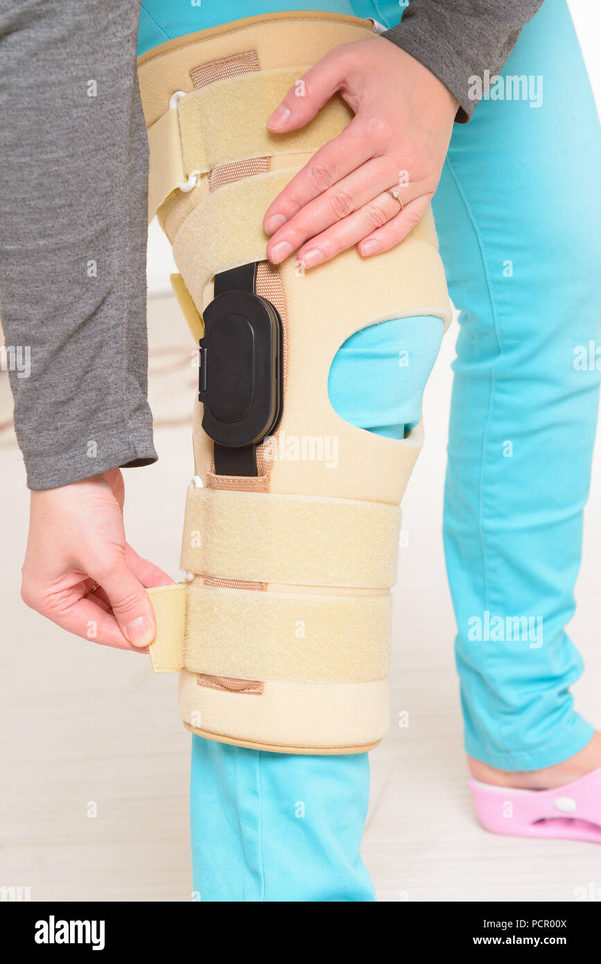 Leg braces hi-res stock photography and images - Alamy