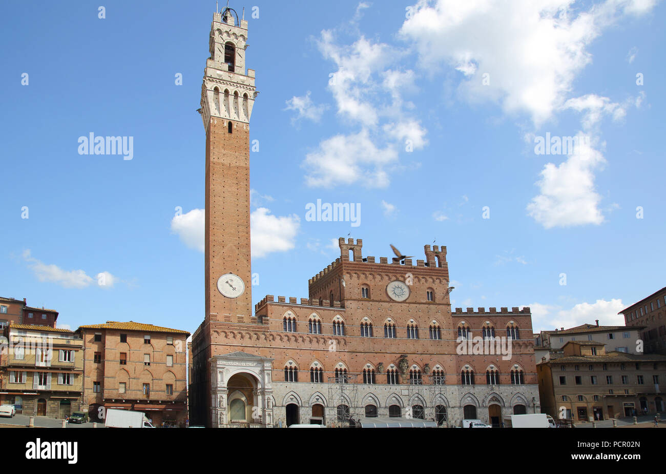 palazzo pubblico in the piazza del campo and the old roman forum sienna ...