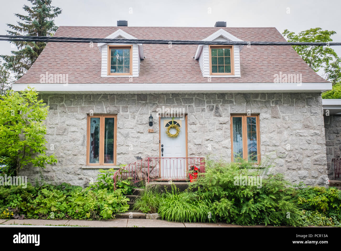 French style houses hi-res stock photography and images - Alamy