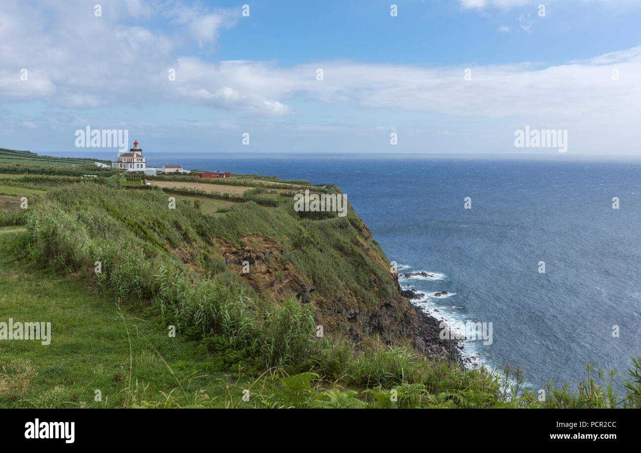 Farol da ponta da ferraria from miradouro da ilha sabrina hi-res stock ...
