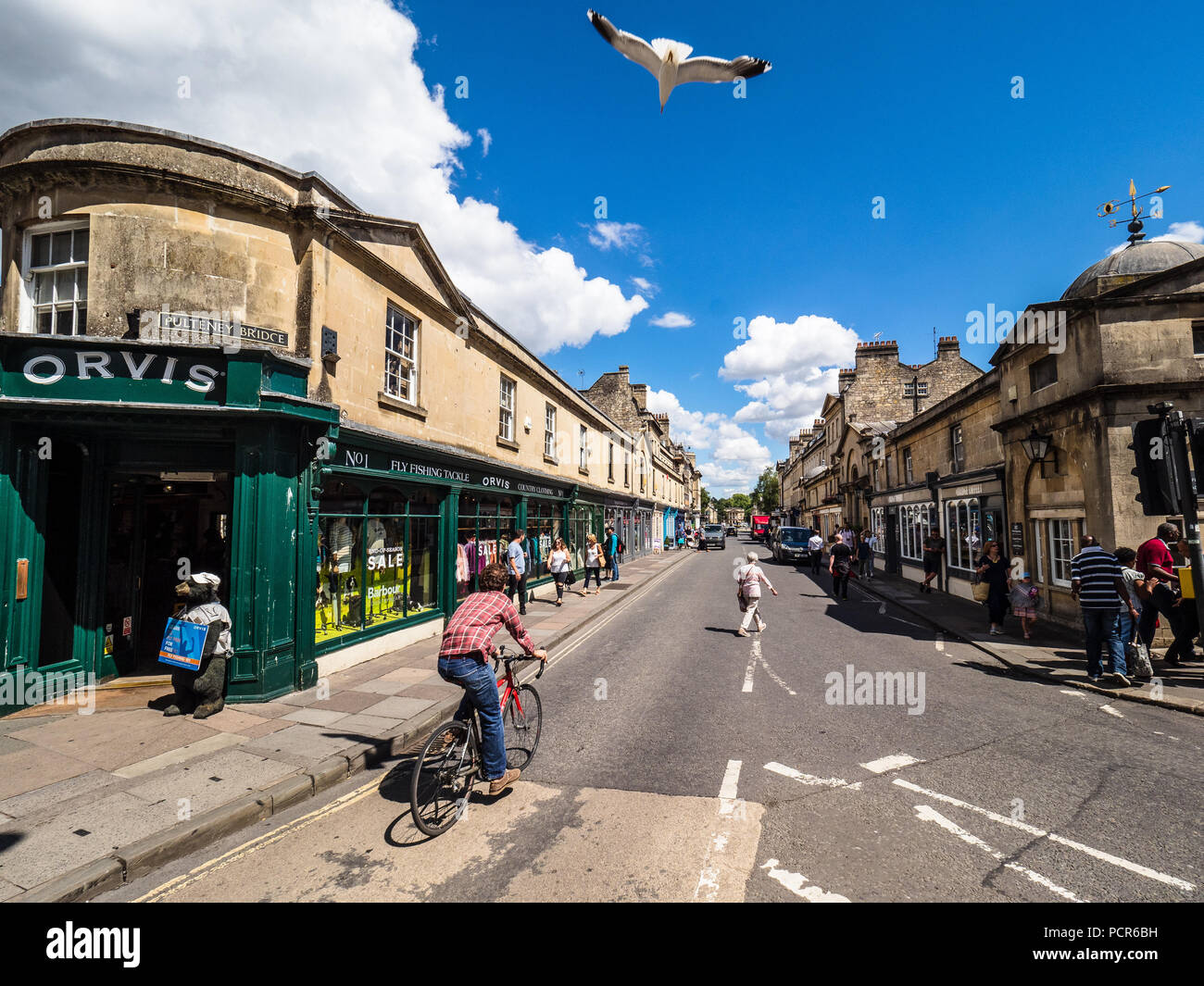 Bath Tourism - Pulteney Bridge in the historic centre of Bath, Somerset ...