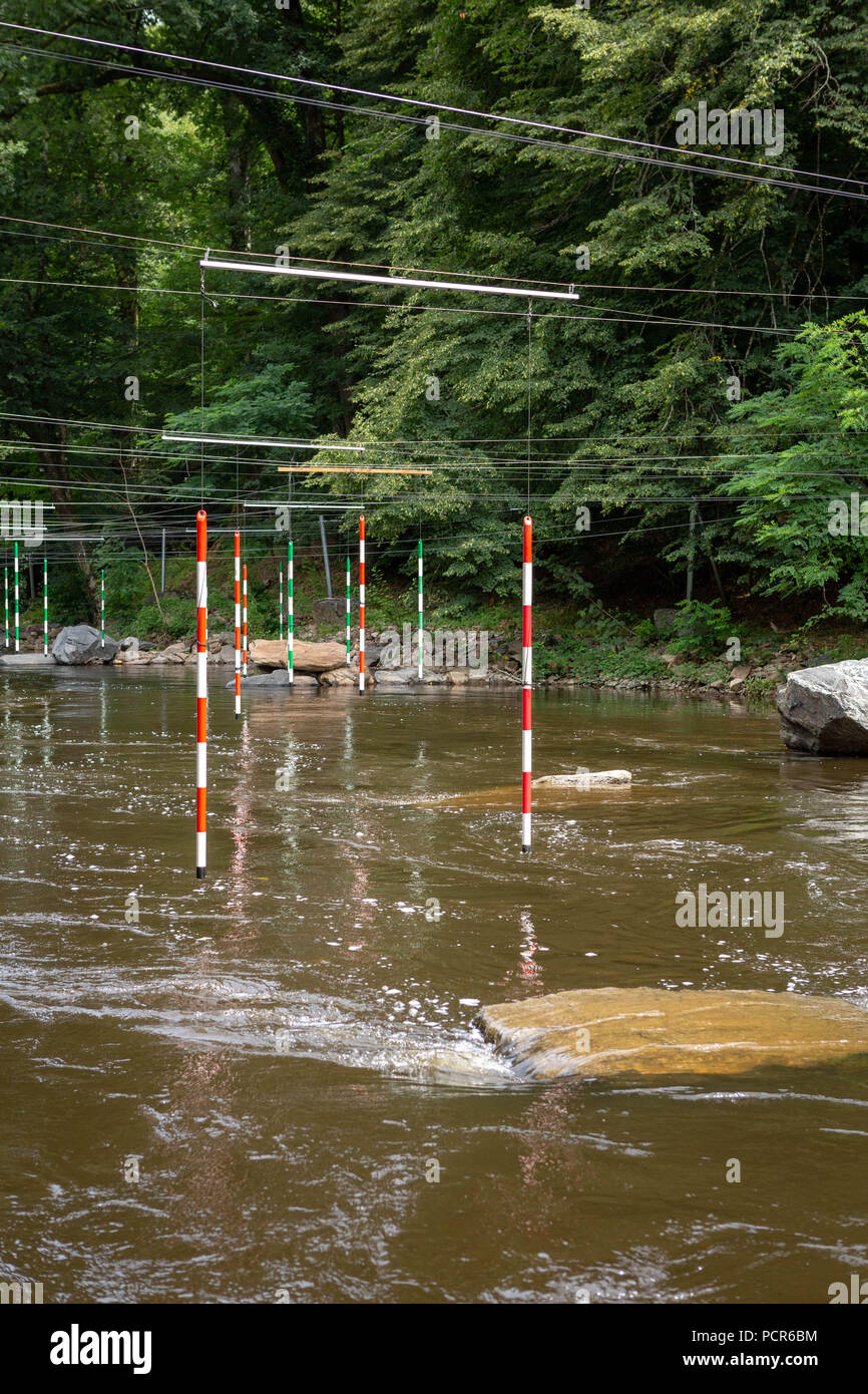 Hanging gates hi-res stock photography and images - Alamy
