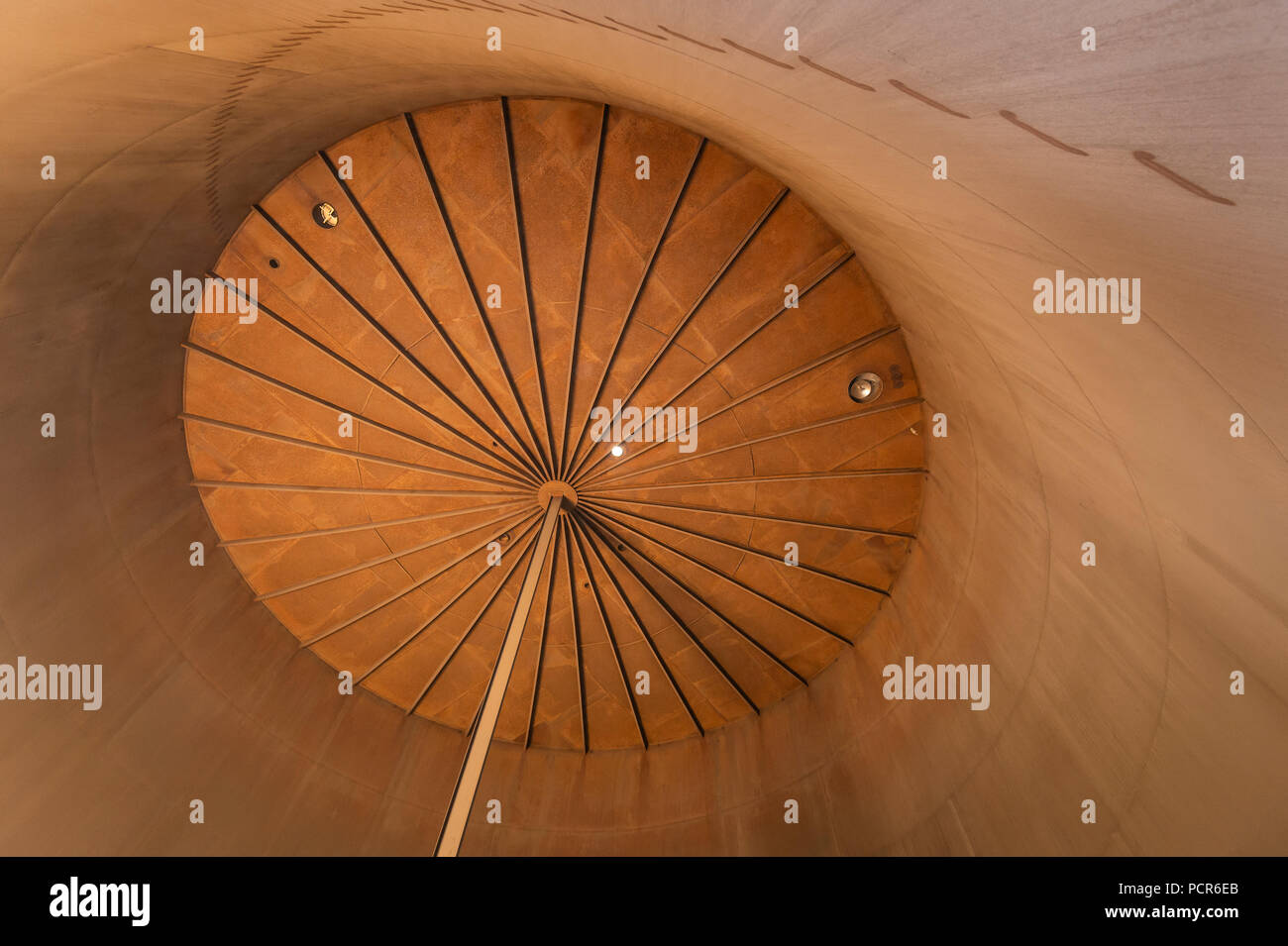 Empty oil storage tanks hi-res stock photography and images - Alamy