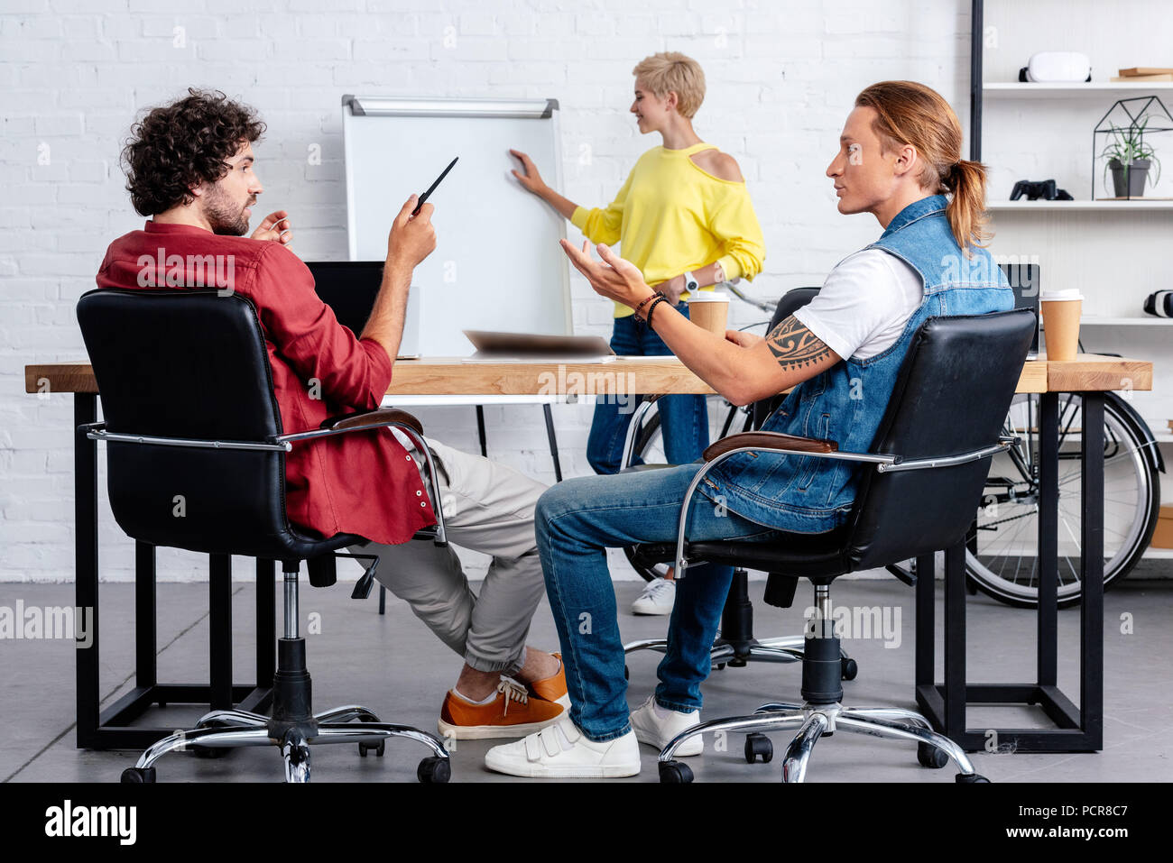 Start up team hi-res stock photography and images - Alamy