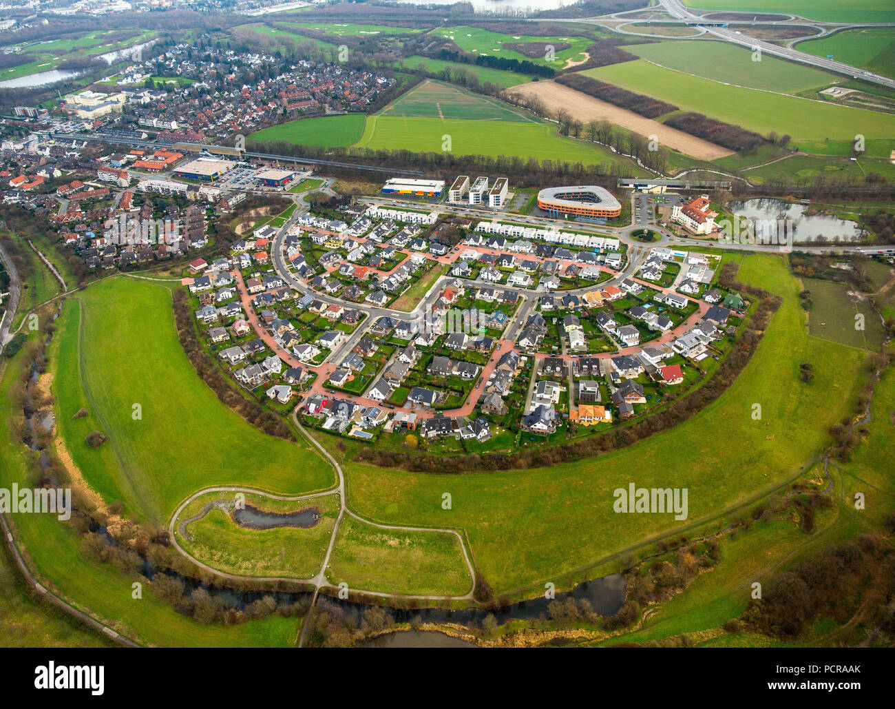 Settlement in arch shape hi-res stock photography and images - Alamy