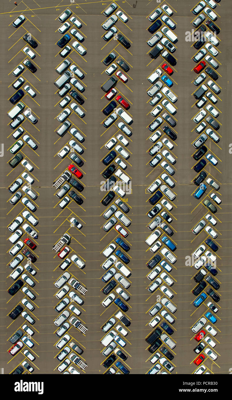 Parking lot in herringbone pattern hi-res stock photography and images ...