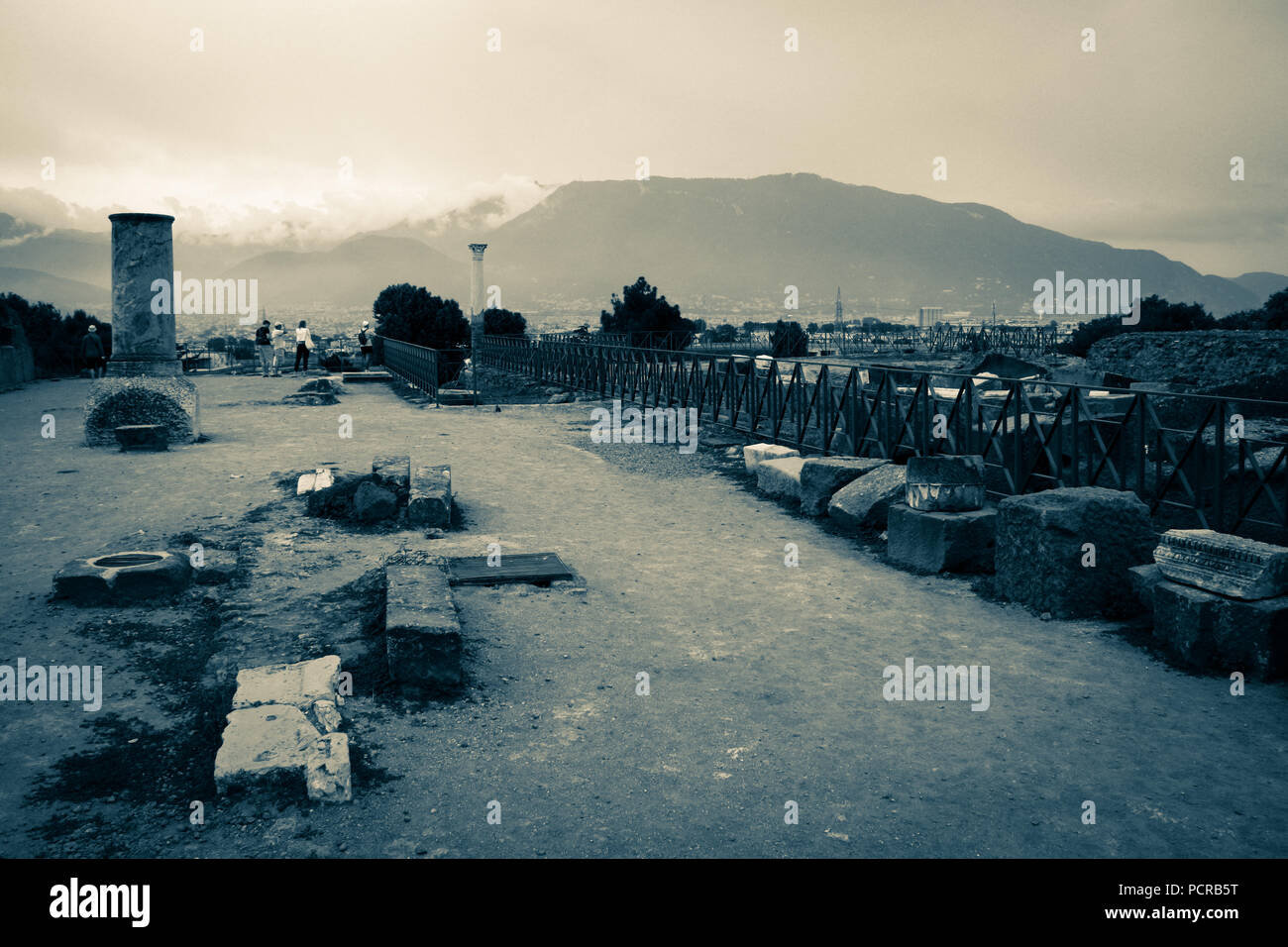 Pompeii ruins overview hi-res stock photography and images - Alamy