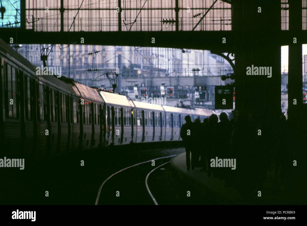 AJAXNETPHOTO. PARIS FRANCE. - MAINLINE TRAIN STATION - GARE ST.LAZARE ...