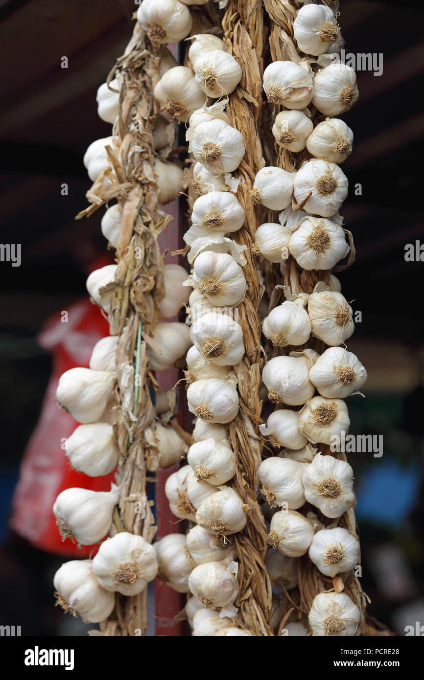 Strings of garlic hi-res stock photography and images - Alamy