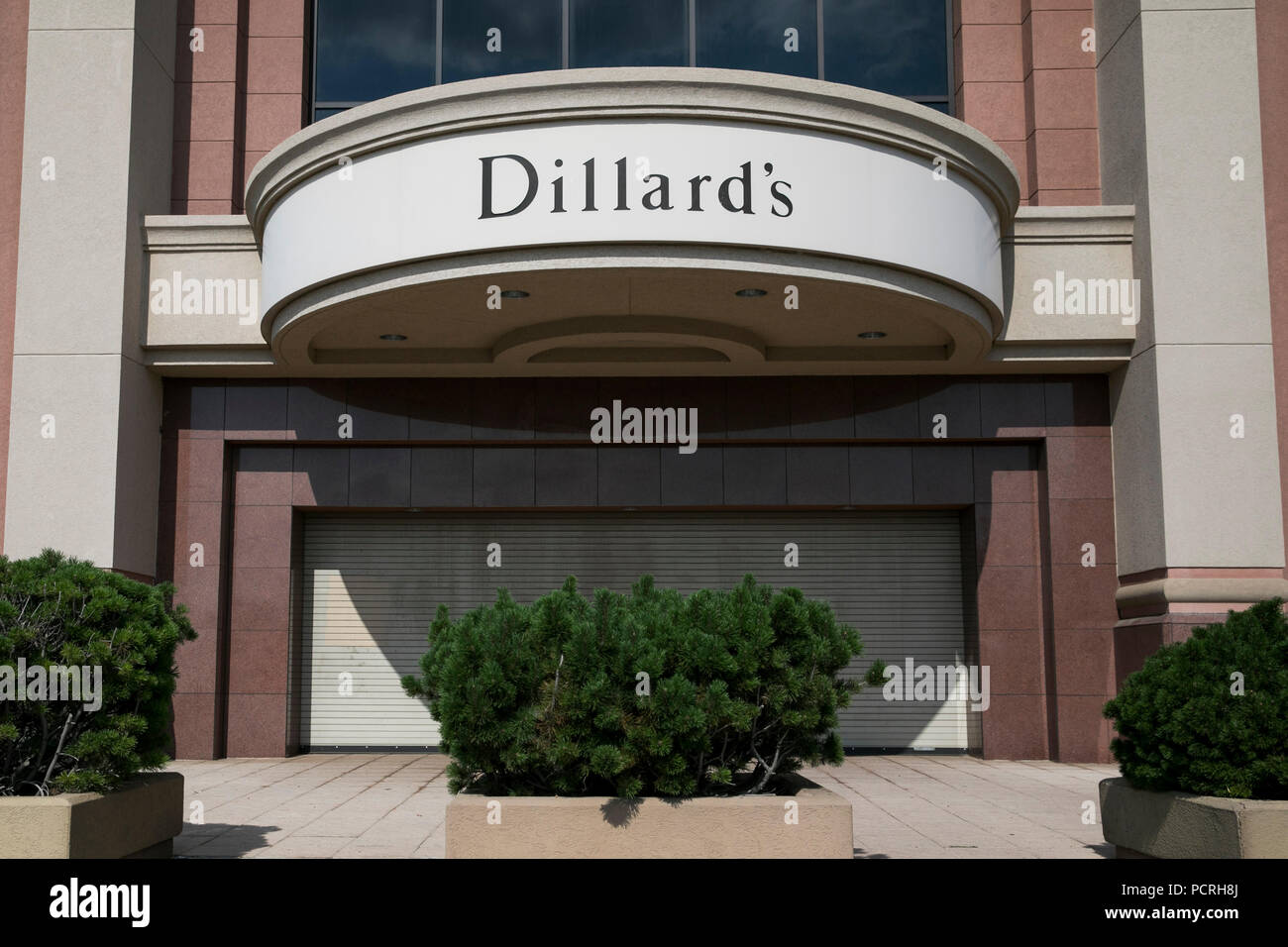 A logo sign outside of a Dillard's retail store in Broomfield, Colorado ...